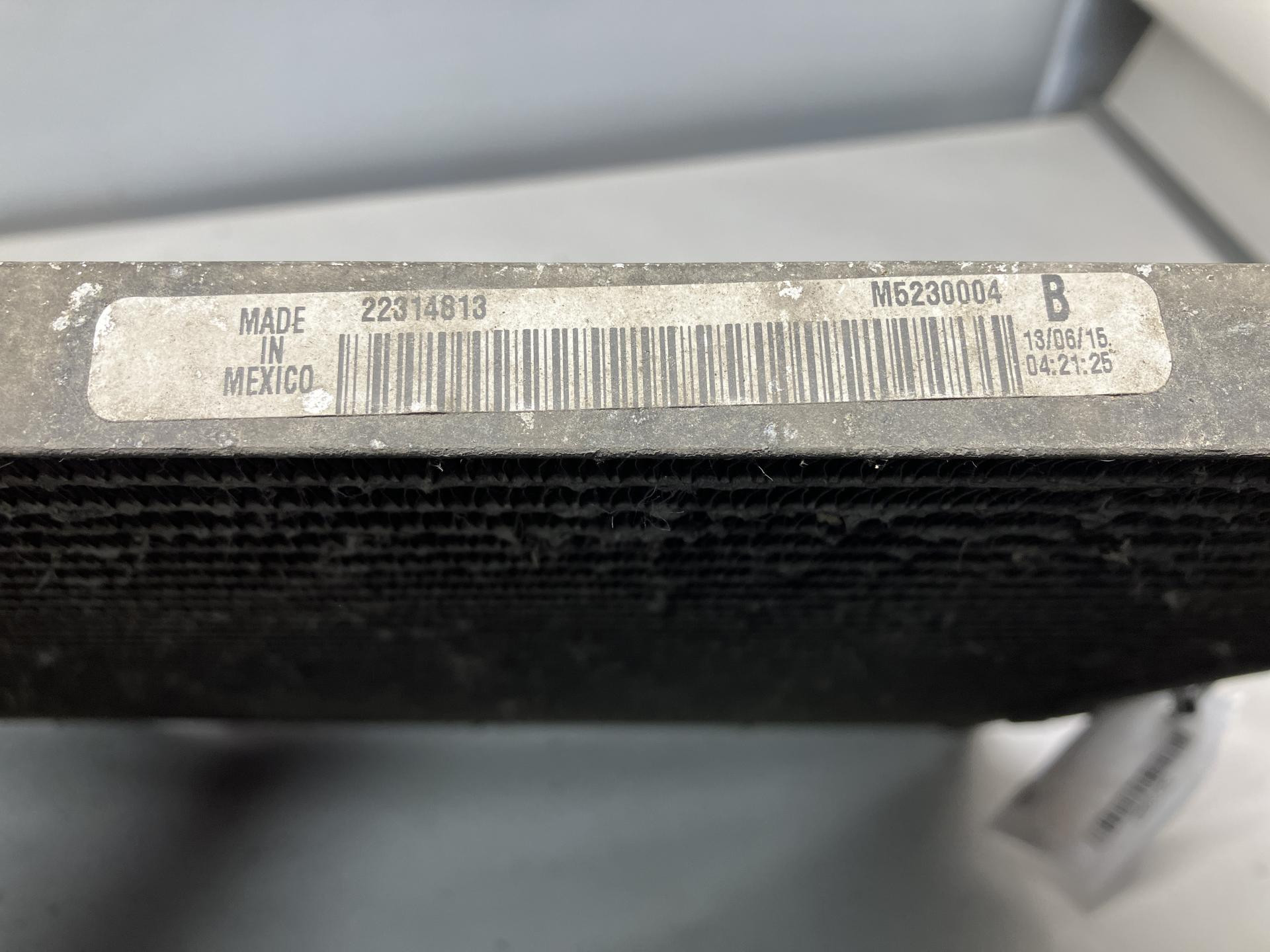 22314813 | Volvo VNL Air Conditioner Condenser for Sale