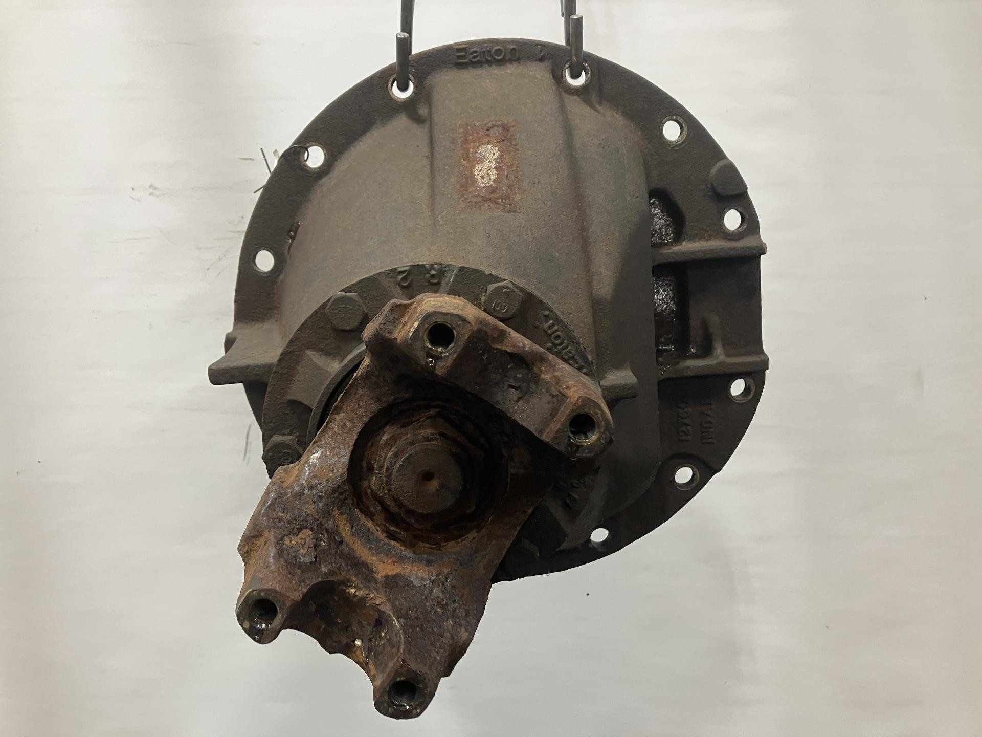 21060S | Eaton RS404 Rear Differential | Carrier Assembly for Sale