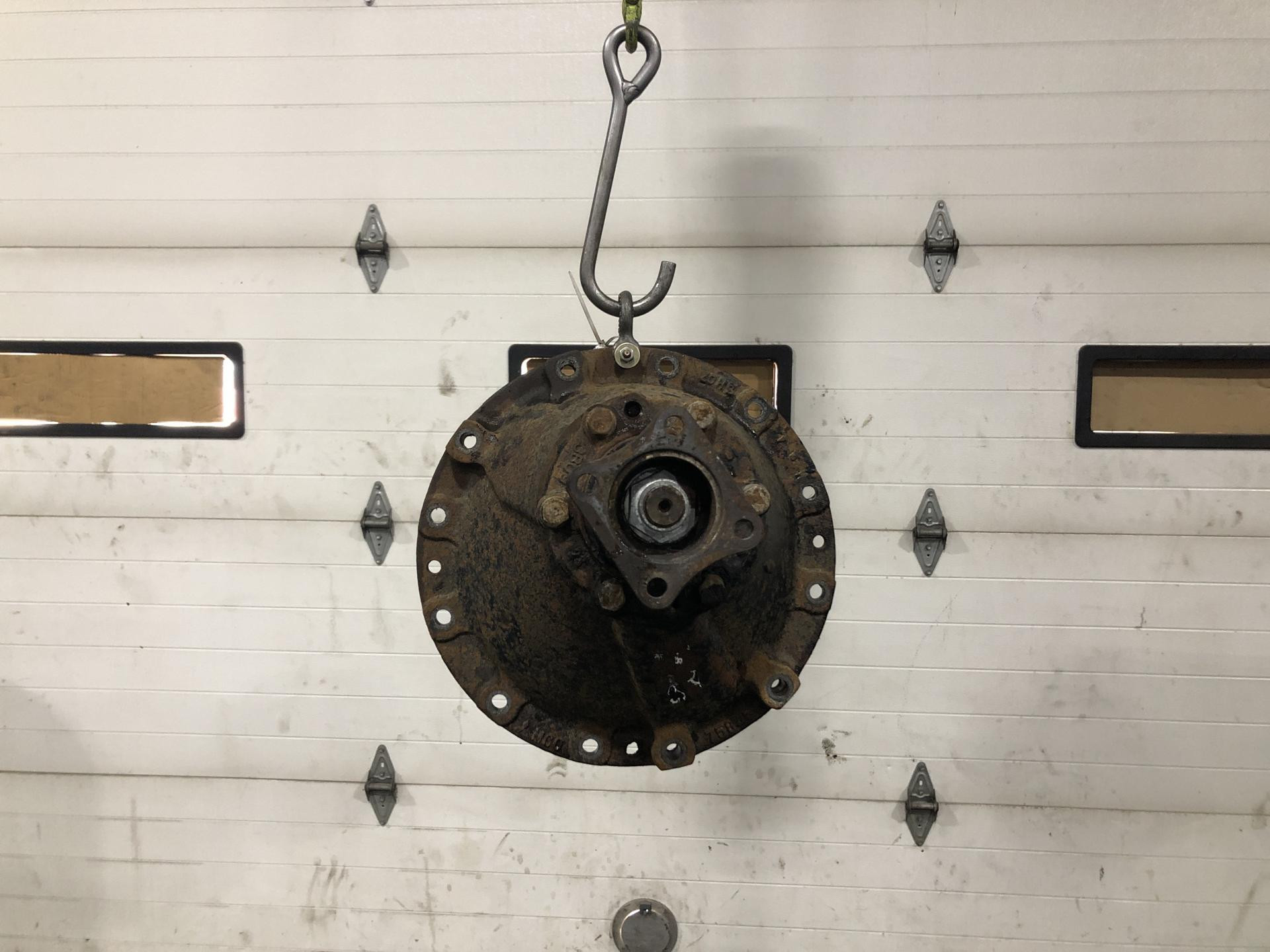 Mitsubishi R035T Rear Differential | Carrier Assembly for Sale