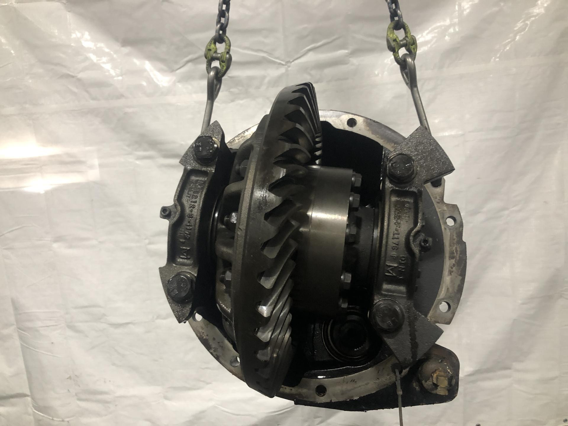 Meritor RD23160 Front Carrier | Differential Assembly for Sale