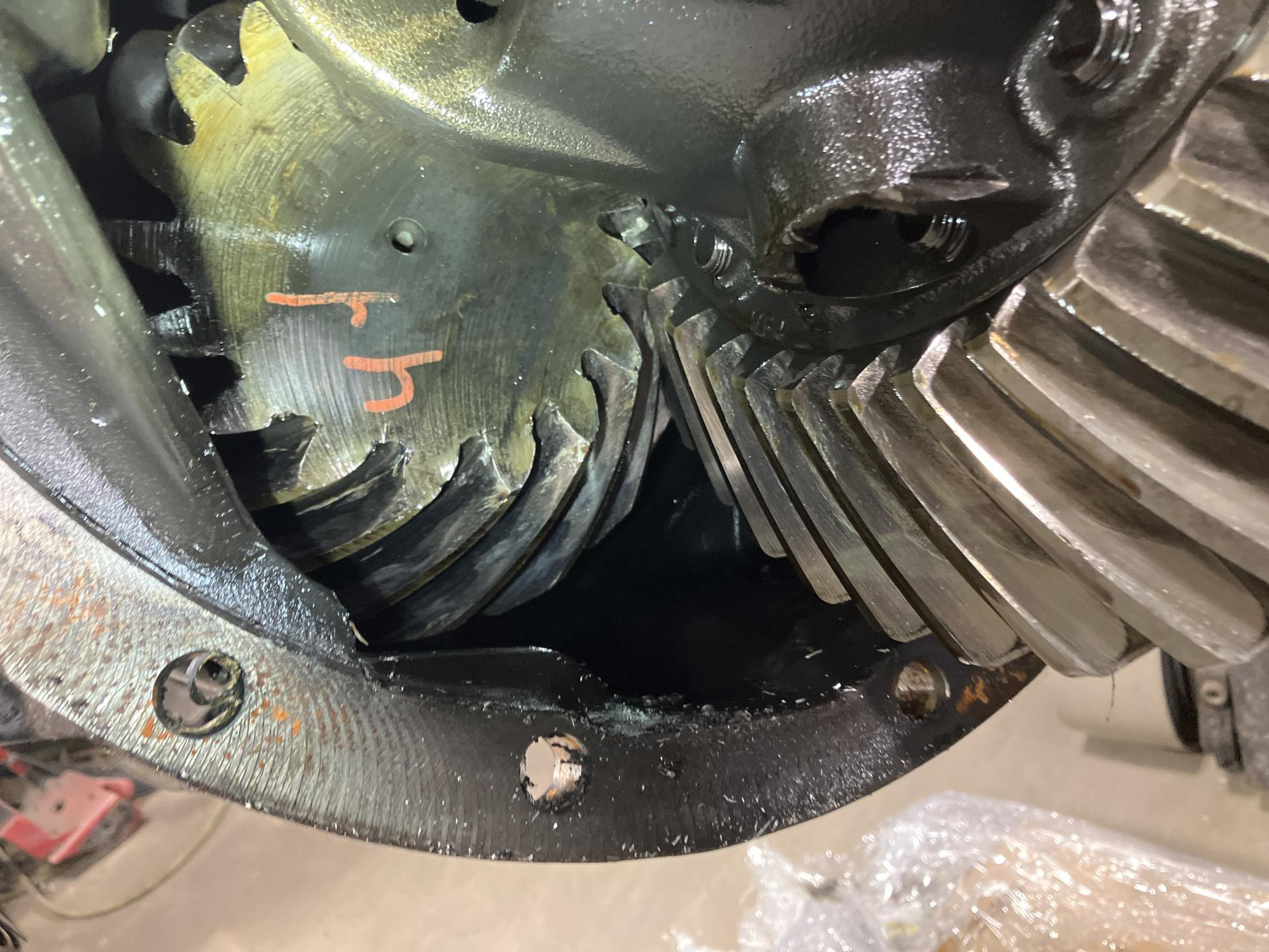 R6813510605 | Detroit RT40.0-4 Front Carrier | Differential Assembly for Sa