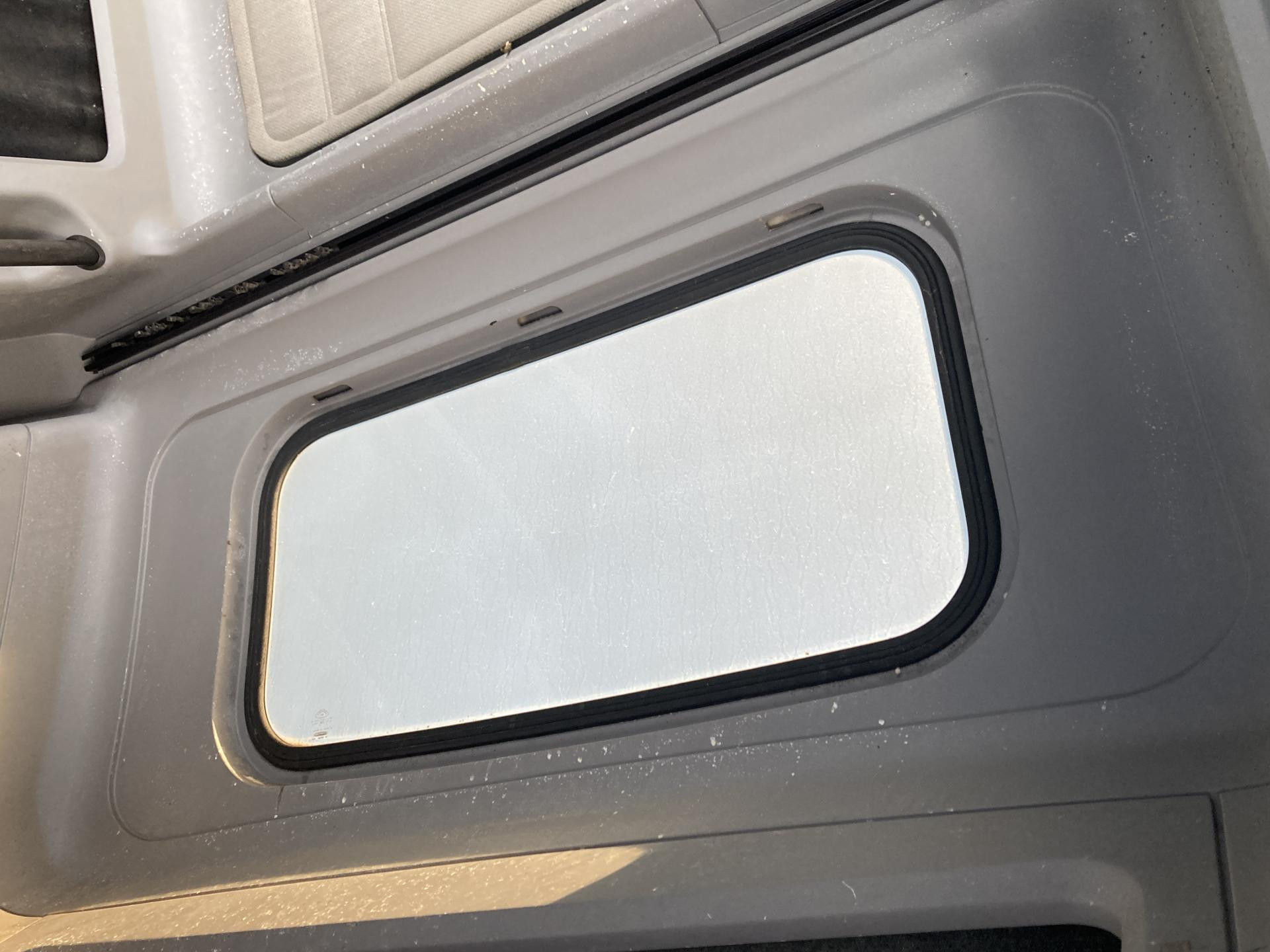 Freightliner FLD120 Roof Glass for Sale