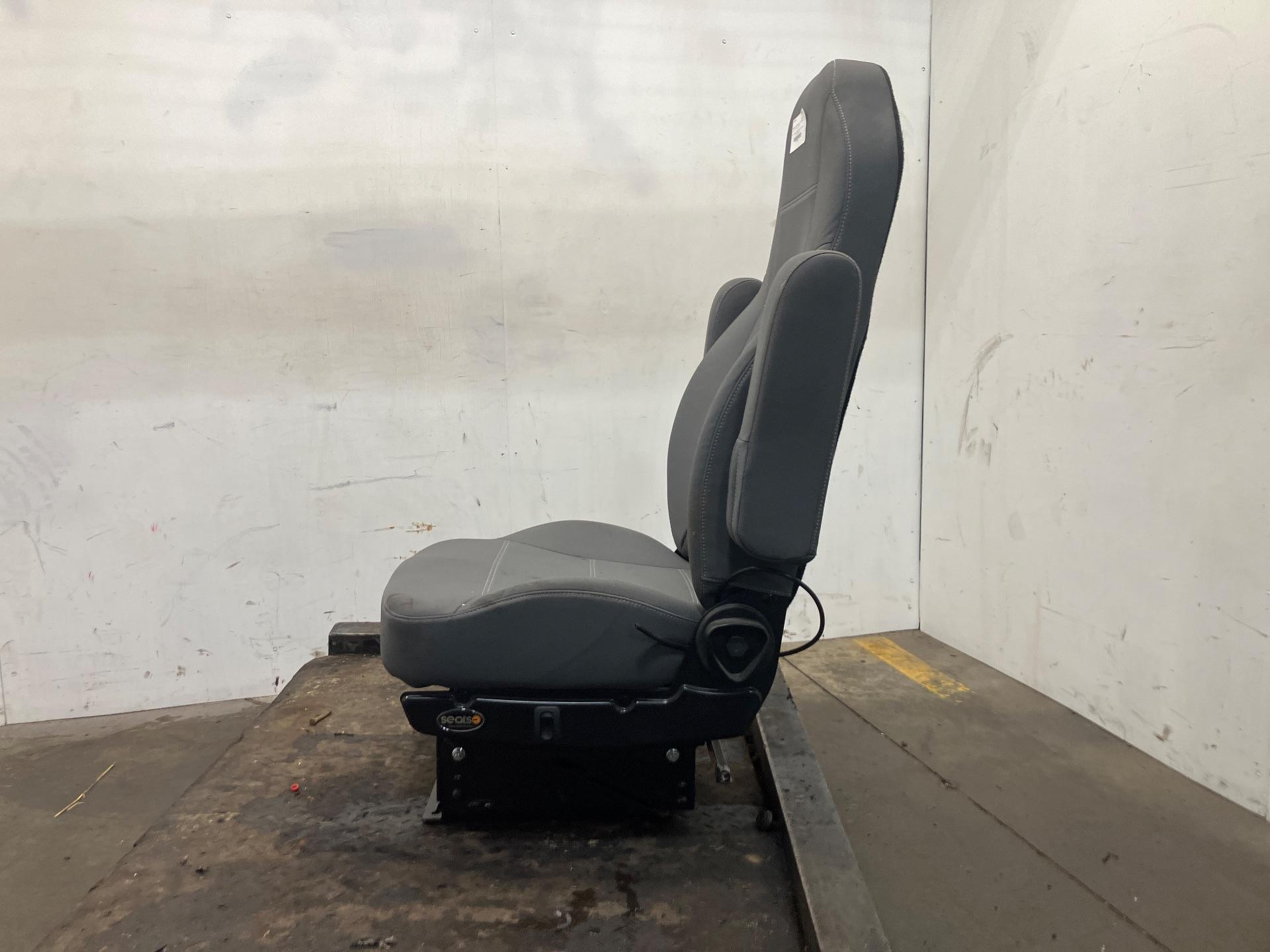 Freightliner 122SD Air Ride Seat for Sale