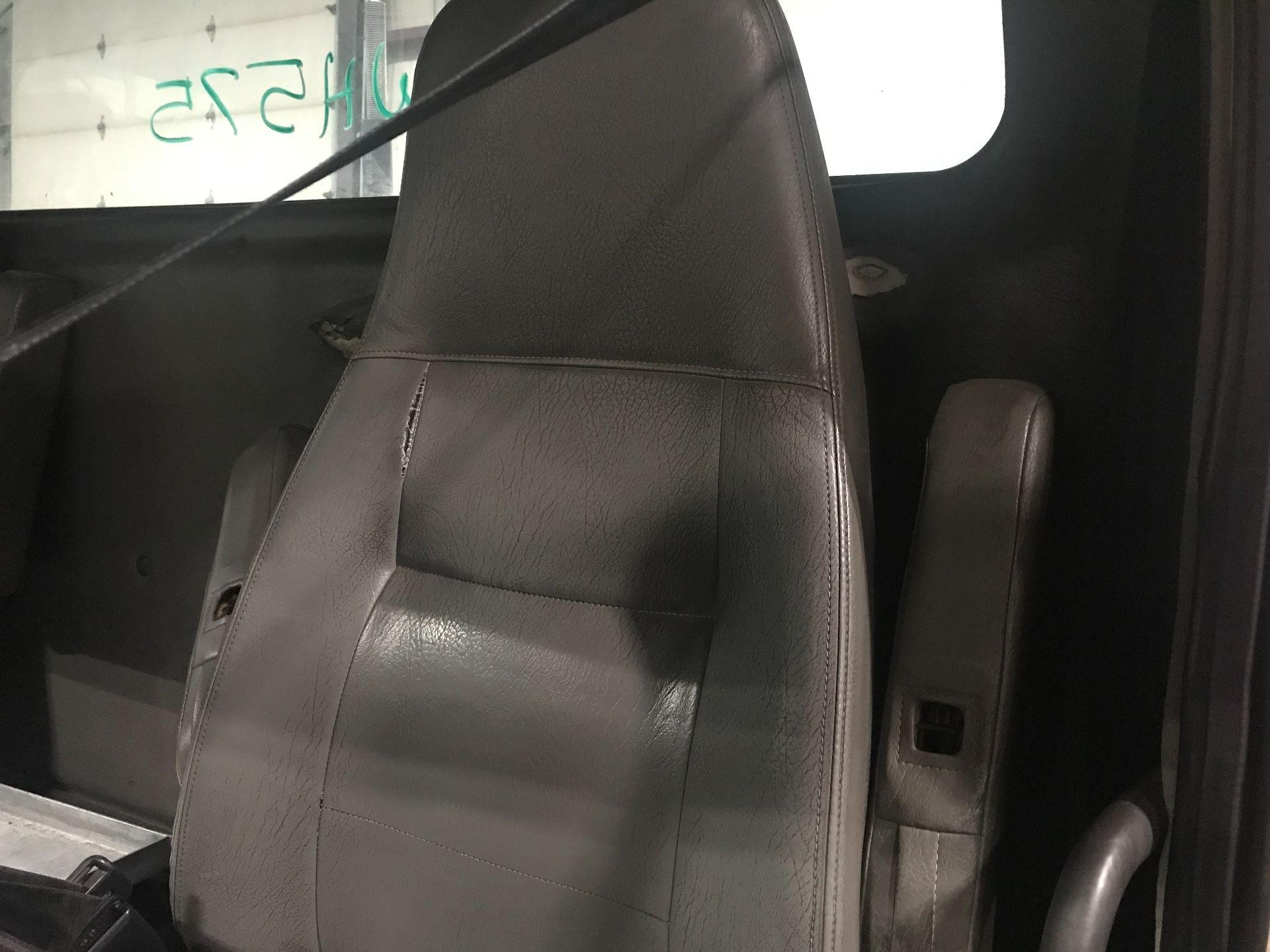 188900MW65 | Freightliner M2 106 Air Ride Seat for Sale