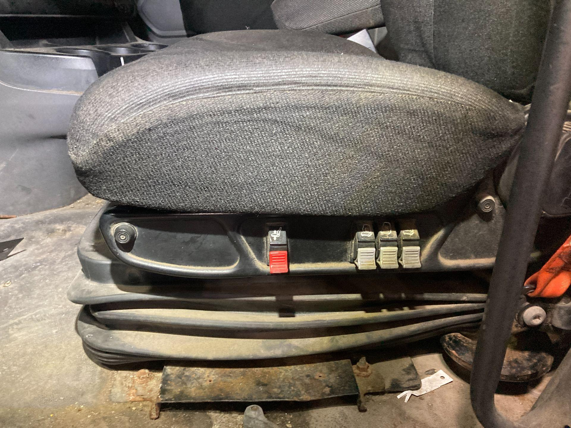 International RH Air Ride Seat for Sale
