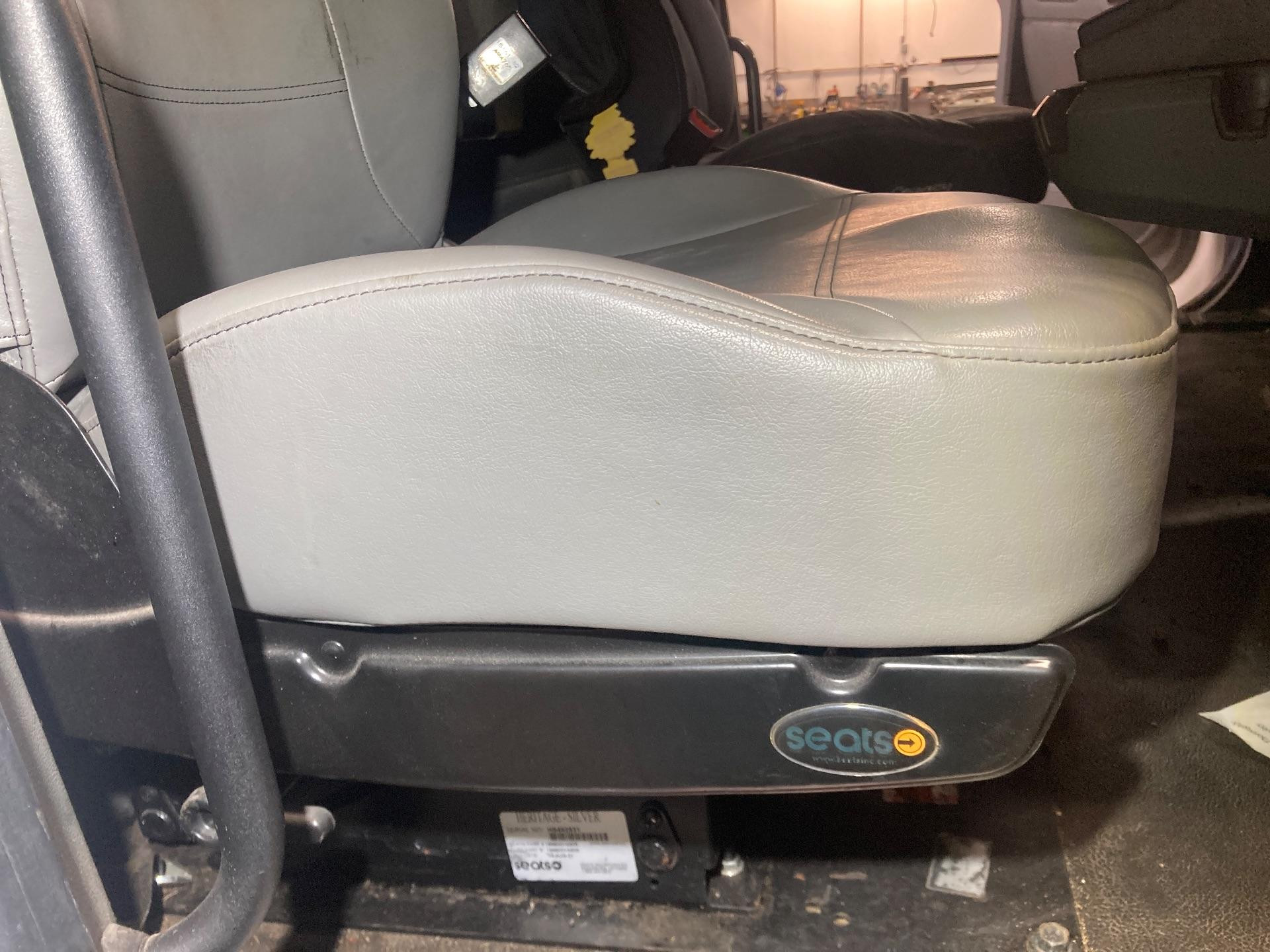 189800VA605 | Kenworth T880 Air Ride Seat for Sale