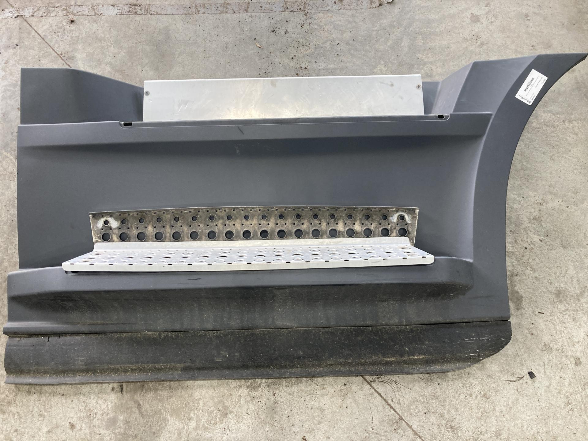 A22-75712-001 | Freightliner CASCADIA Skirt for Sale