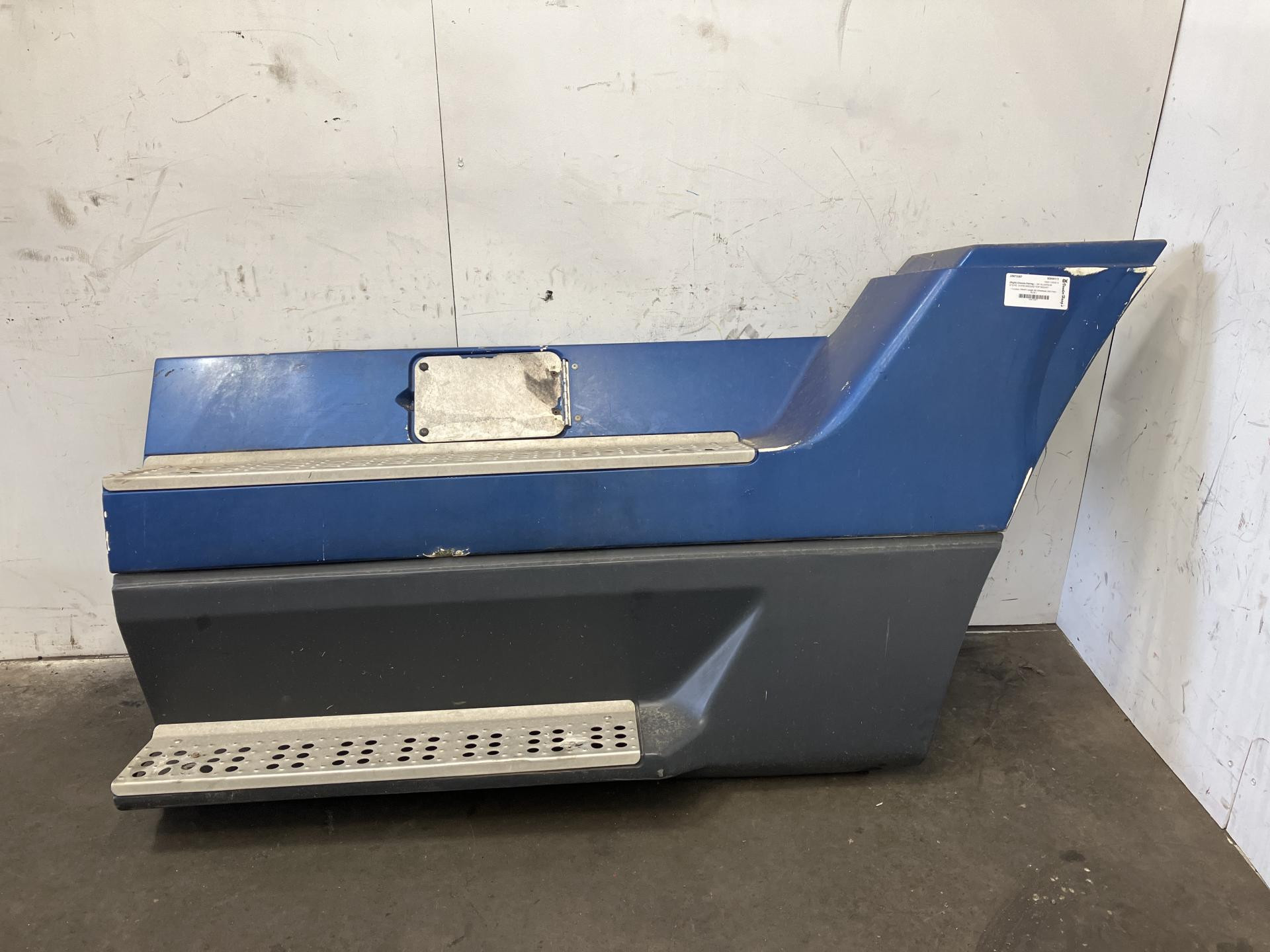 N/A | Freightliner FLD120 Skirt for Sale