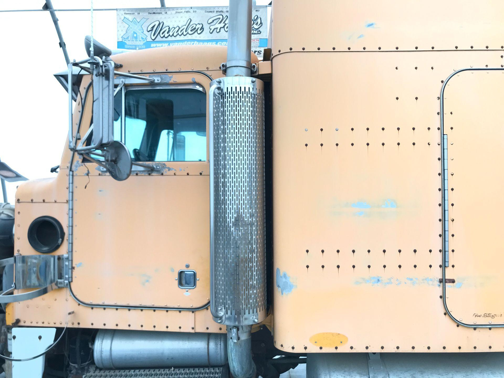 Peterbilt 379 Sleeper Boot for Sale