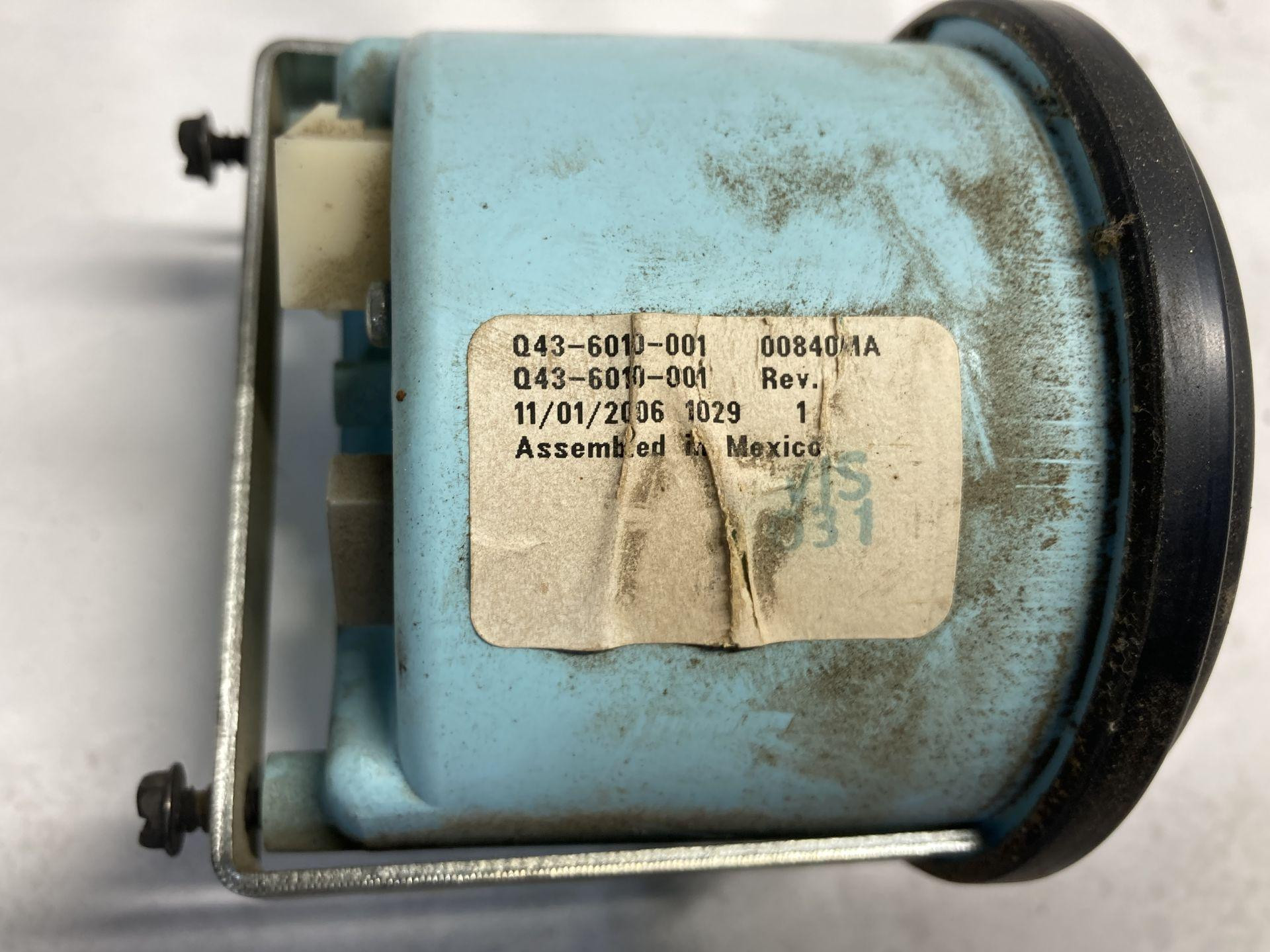 Q43-6010-001 | Peterbilt 340 Speedometer for Sale