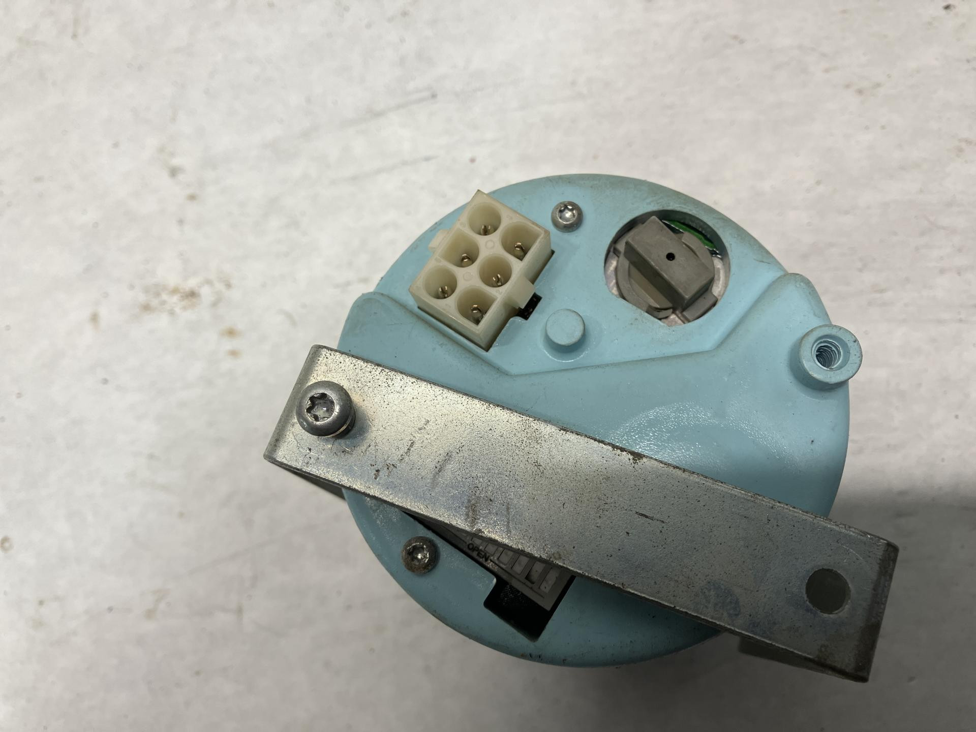 Freightliner FLD120 Speedometer for Sale
