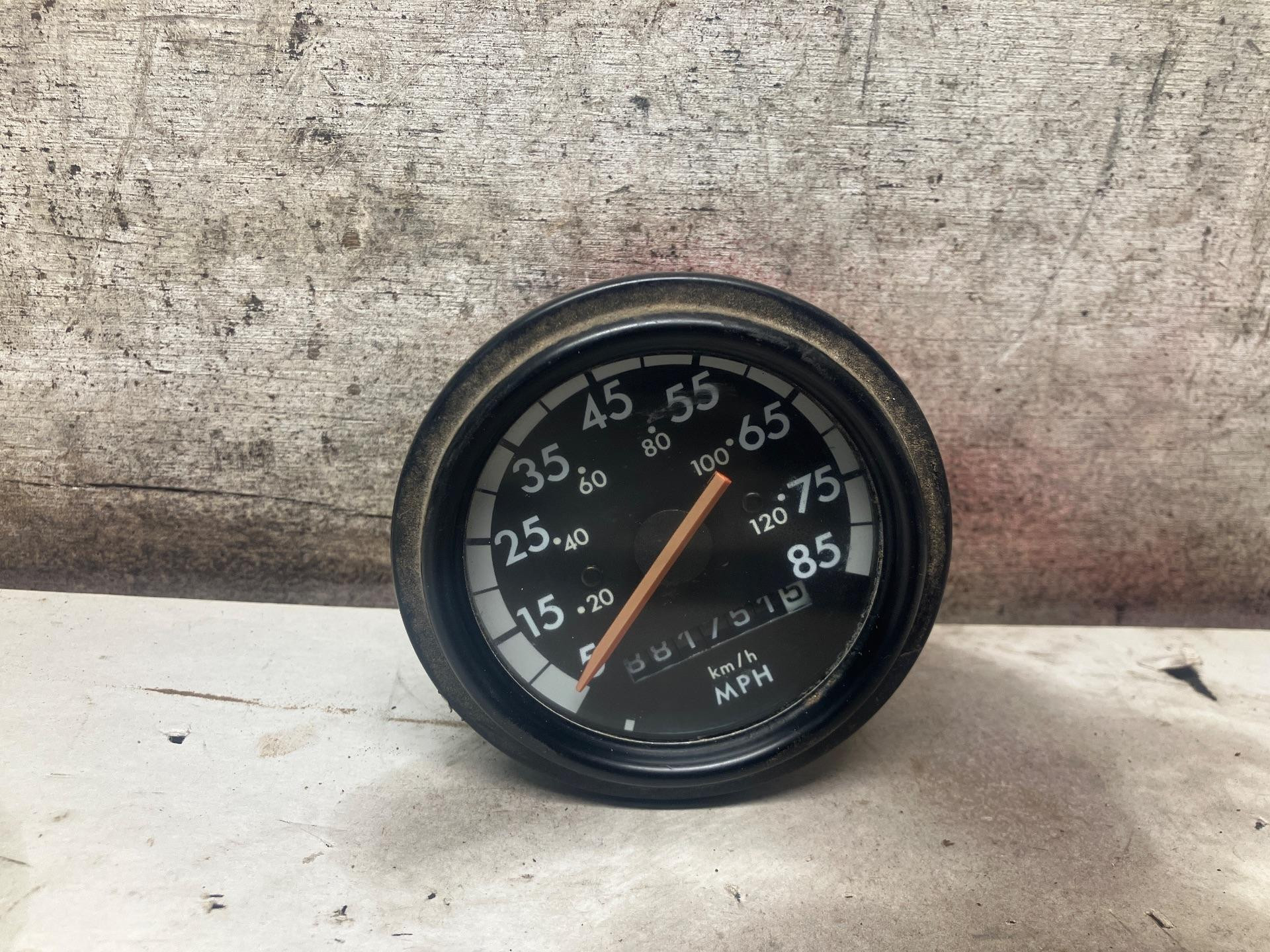 a22-38898-000 | Freightliner FLD120 Speedometer for Sale