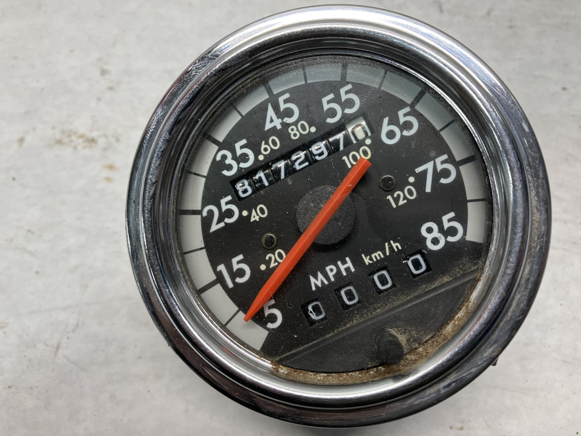 Freightliner FLD120 Speedometer for Sale