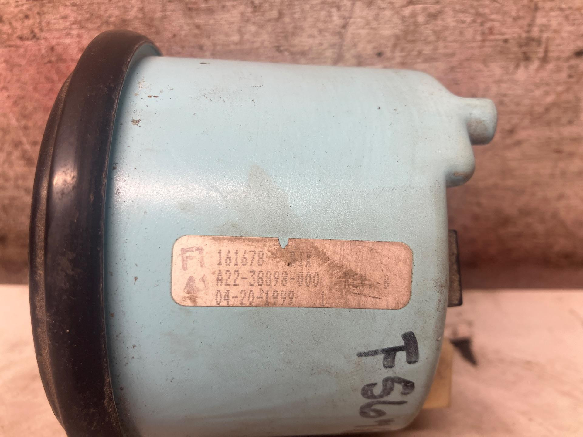 a22-38898-000 | Freightliner FLD120 Speedometer for Sale