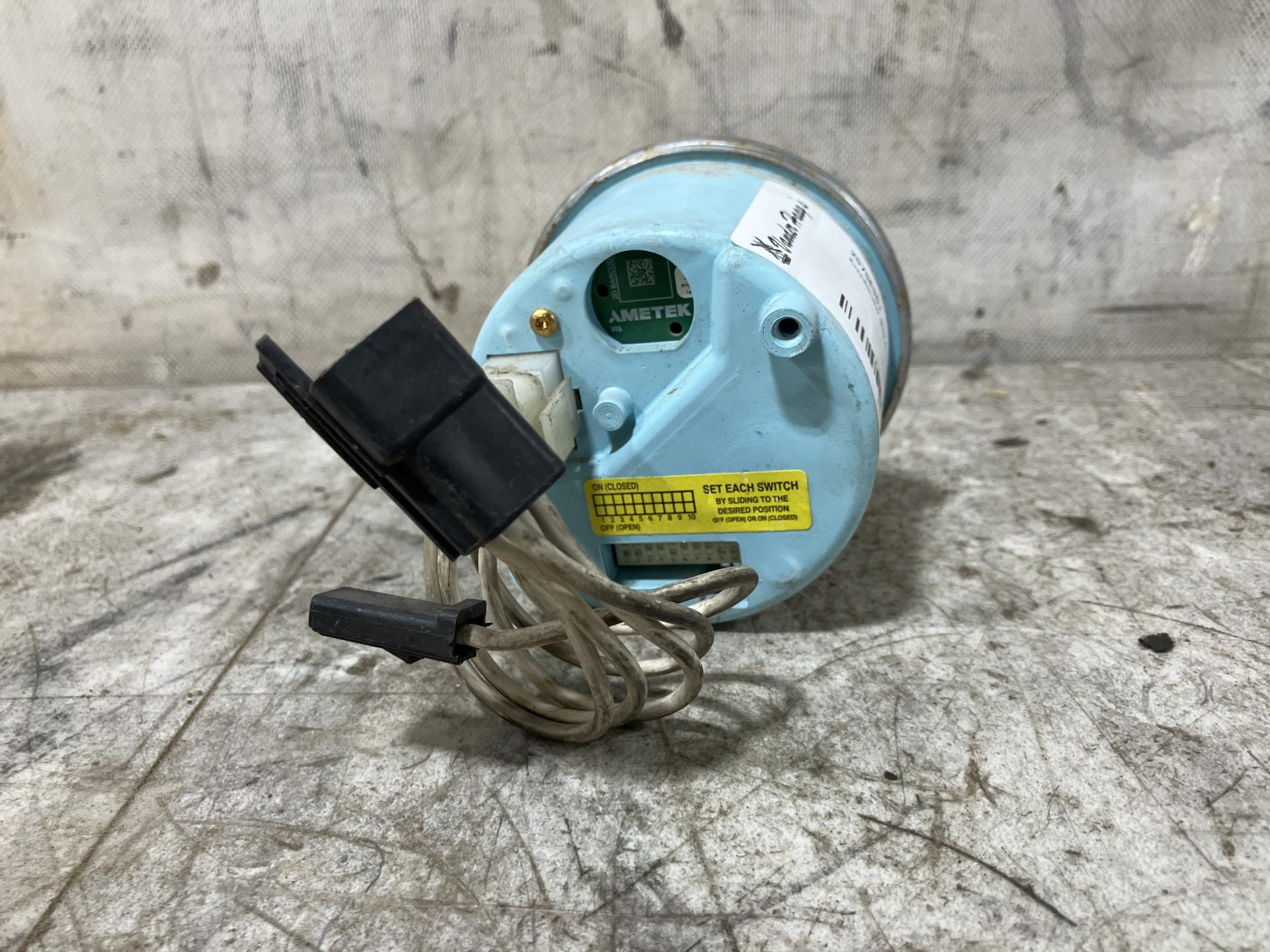 Freightliner FLD120 Speedometer for Sale