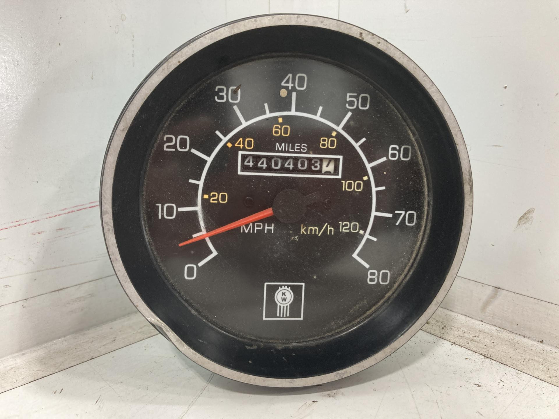 Q43-1019-1 | Kenworth T600 Speedometer for Sale