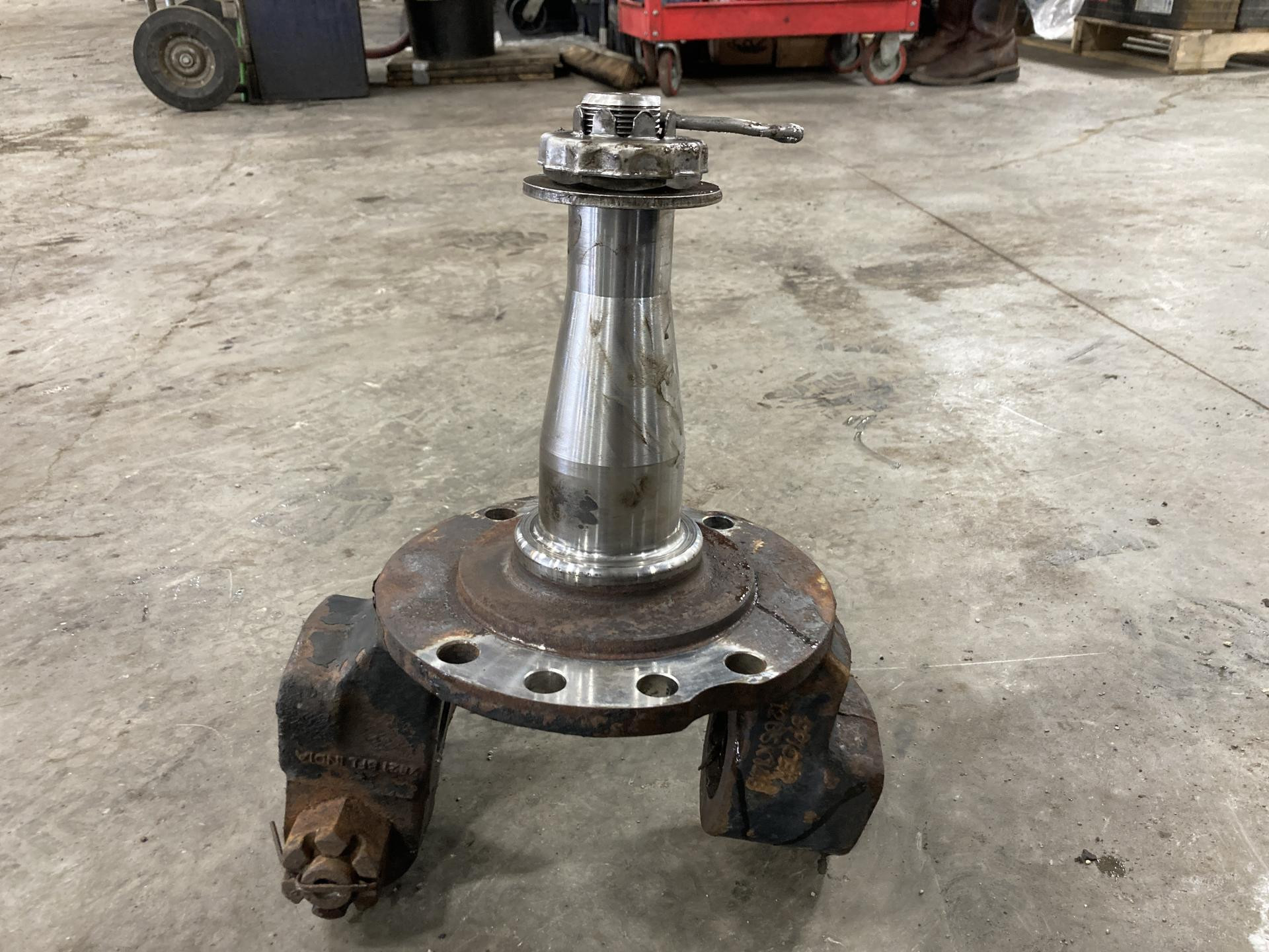 Spicer I-100 Spindle | Knuckle for Sale