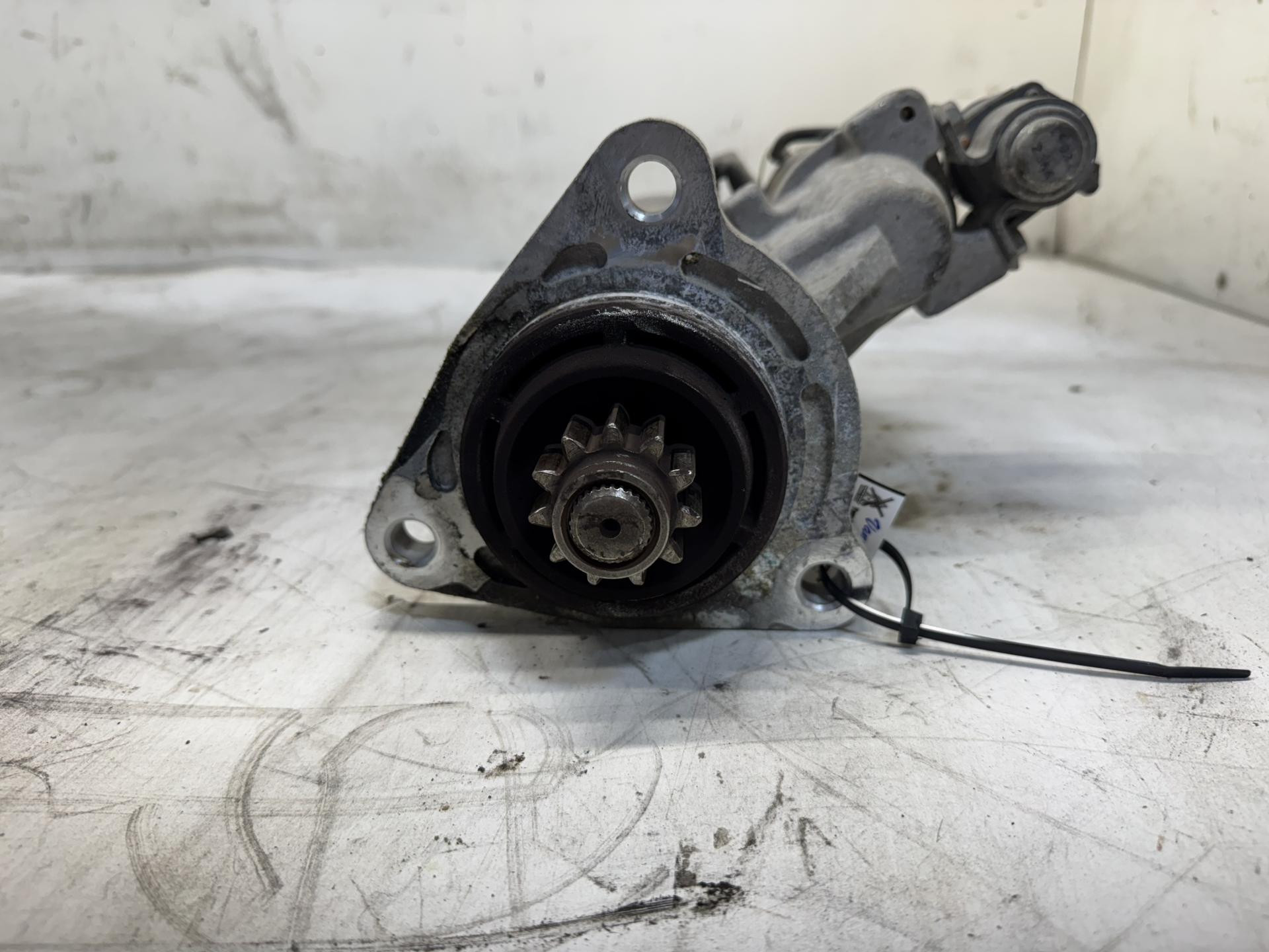 8201004 | Detroit DD13 Engine Starter for Sale