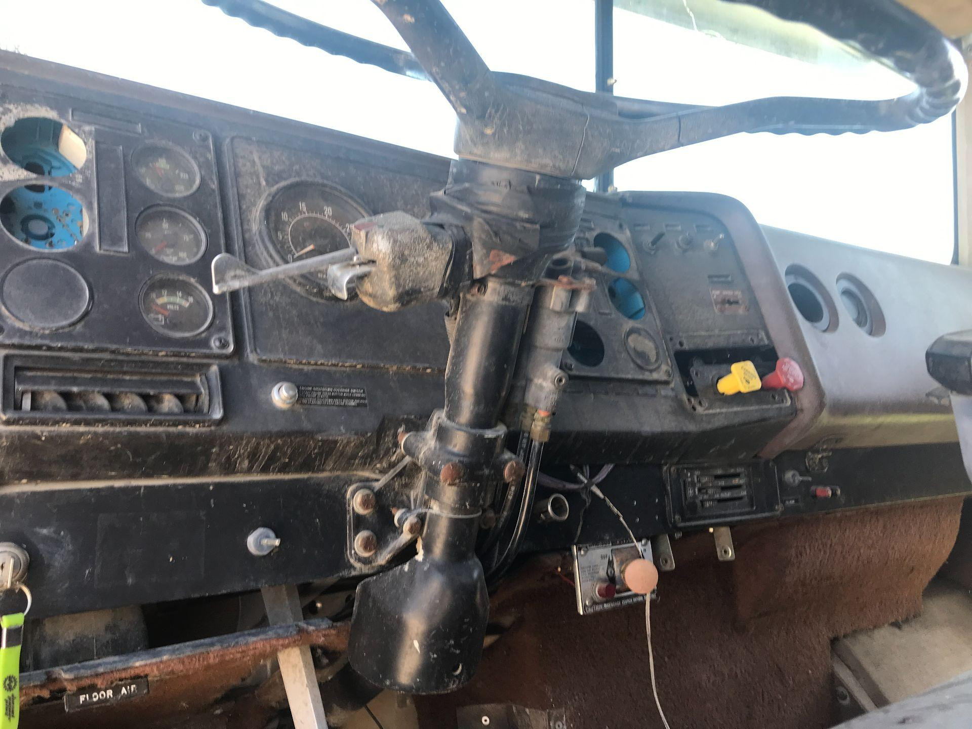 International 9300 Steering Column for Sale