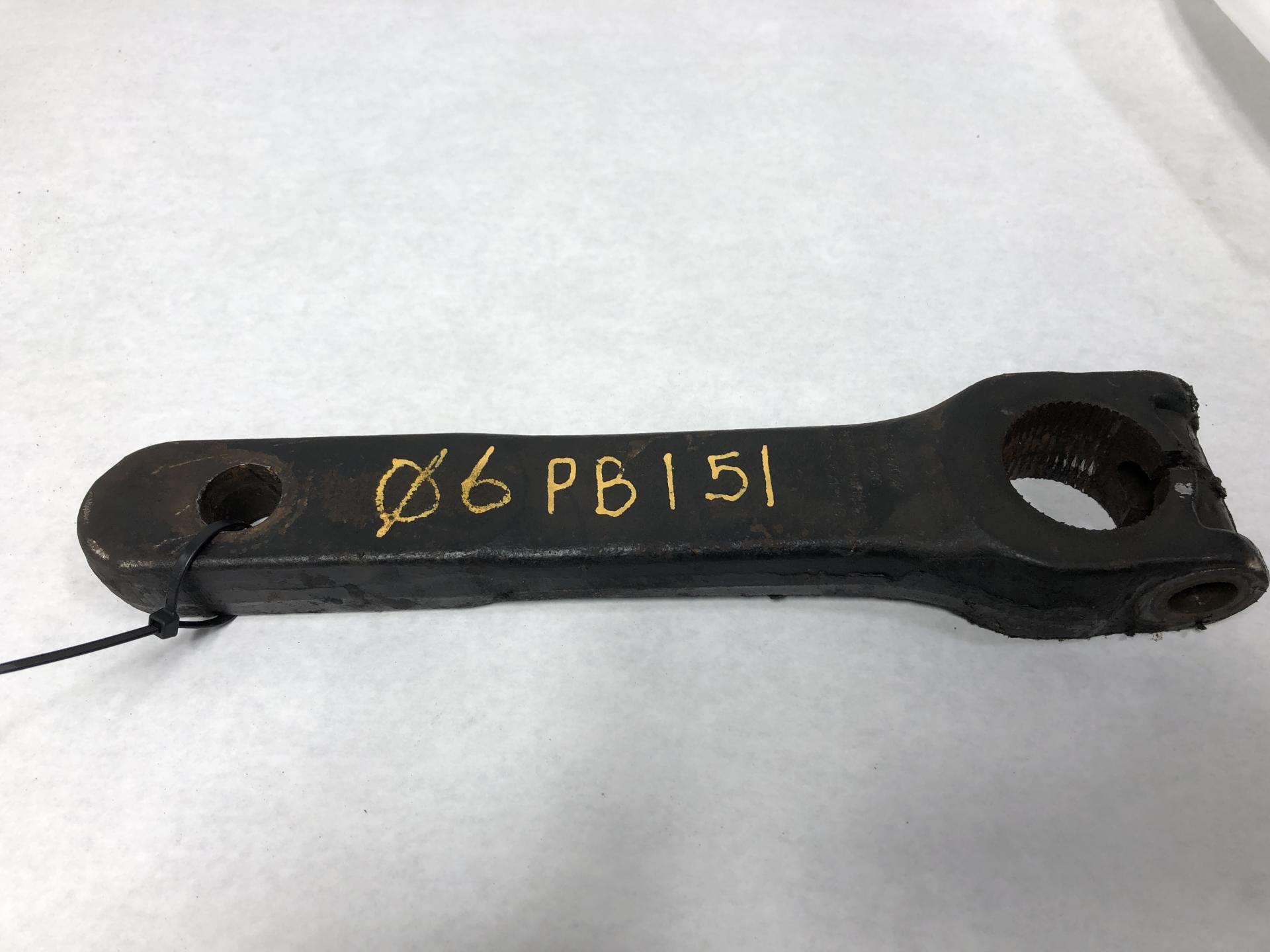 Peterbilt 387 Steering (Pitman) Arm for Sale