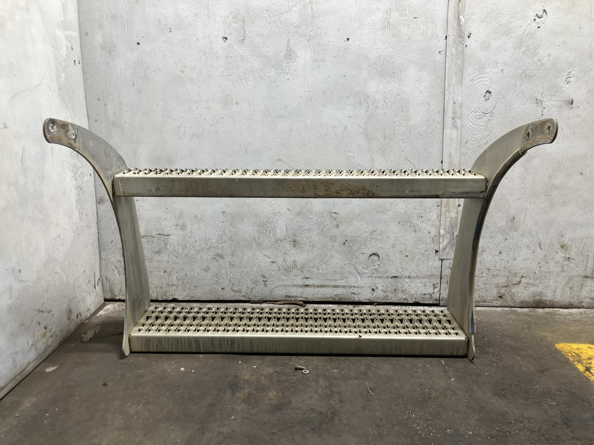 Peterbilt 386 Step (Frame, Fuel Tank, Faring) for Sale