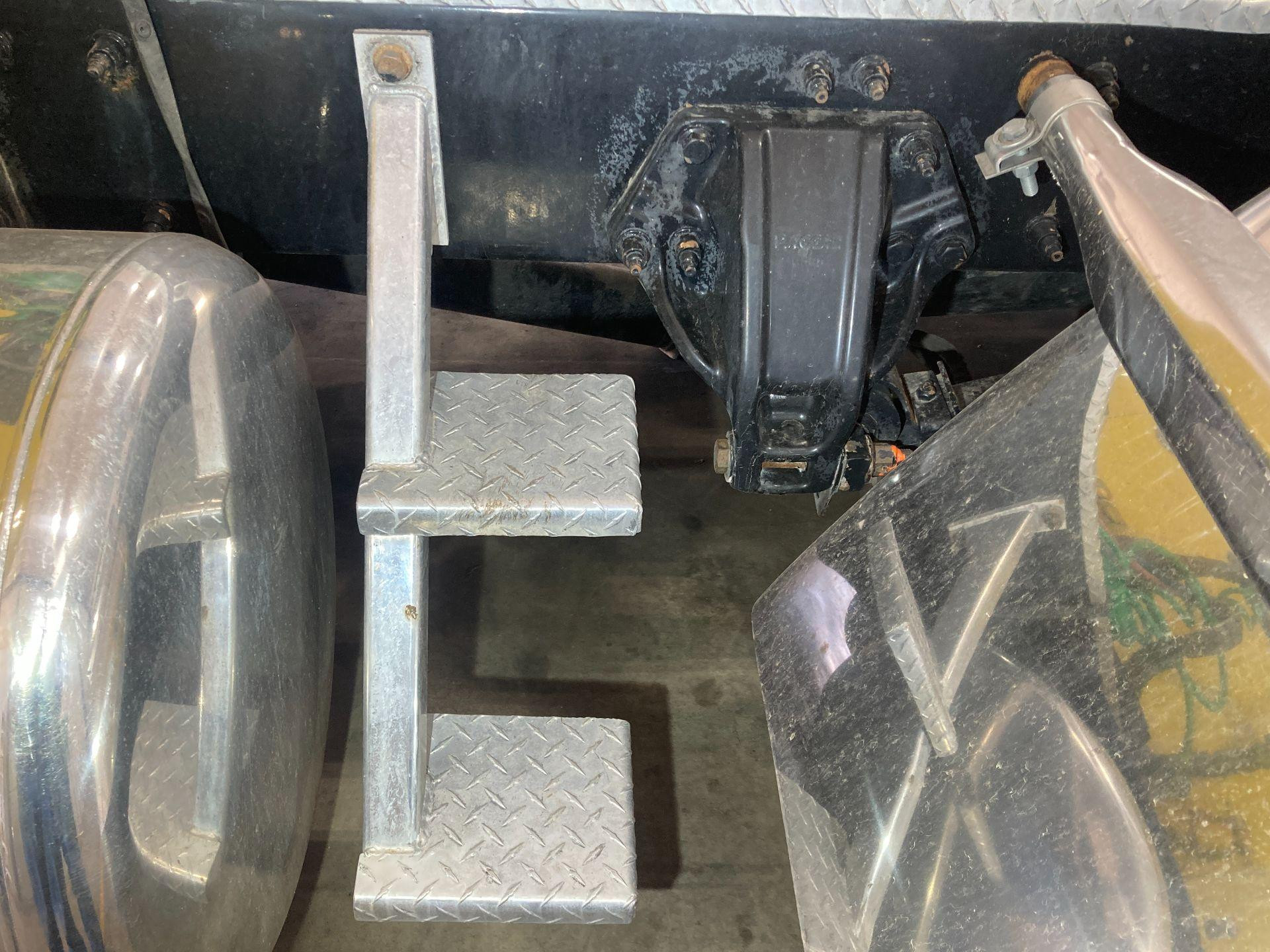 Peterbilt 389 Step (Frame, Fuel Tank, Faring) for Sale