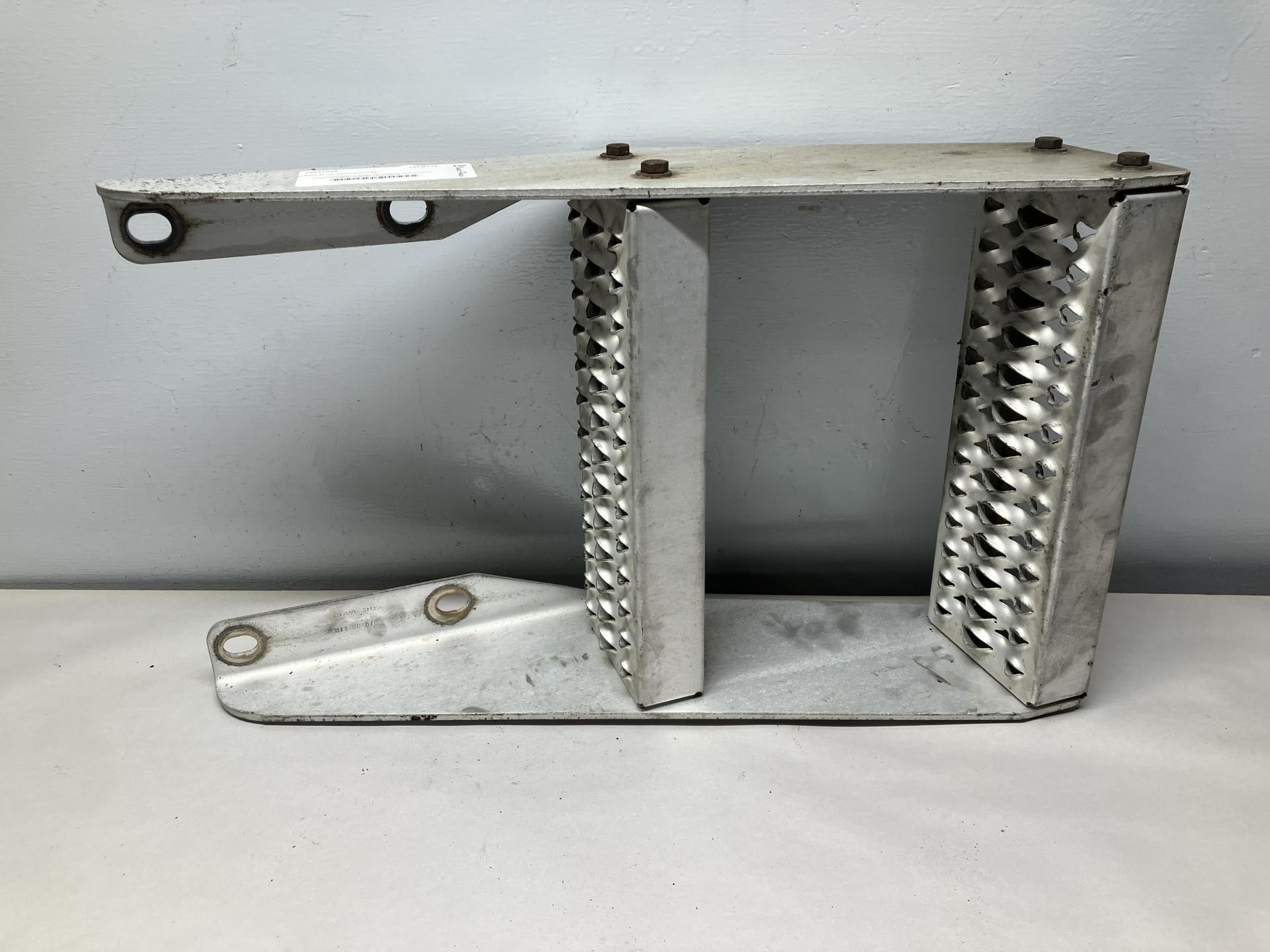 Peterbilt 579 Step (Frame, Fuel Tank, Faring) for Sale