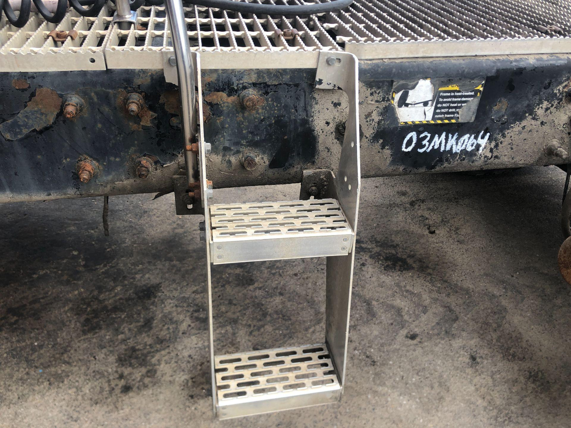 Mack CH600 Step (Frame, Fuel Tank, Faring) for Sale