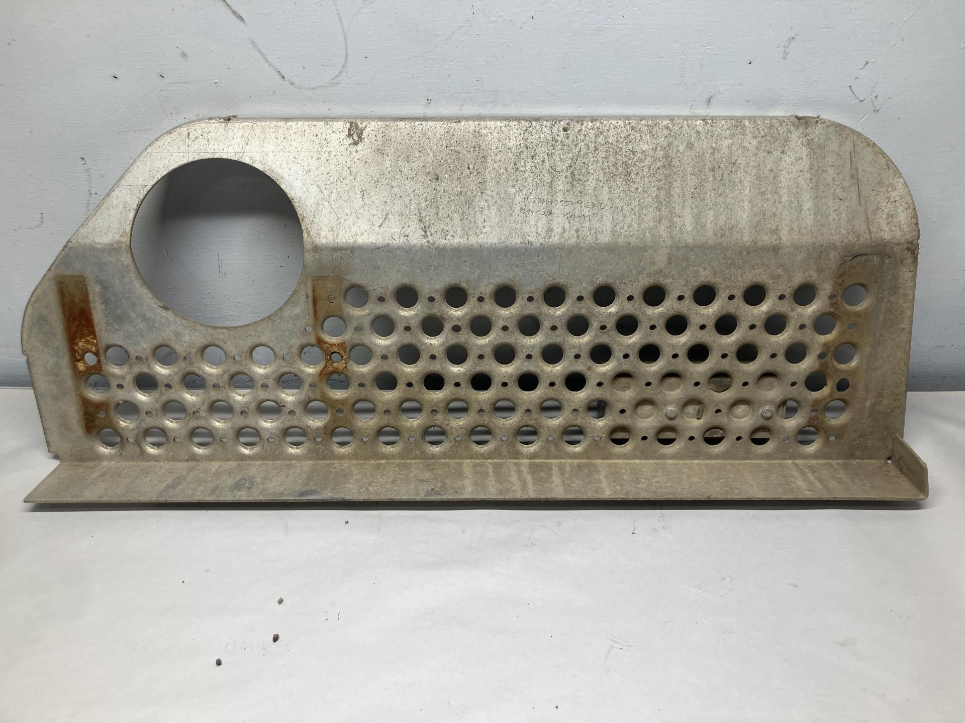 Kenworth T600 Step (Frame, Fuel Tank, Faring) for Sale