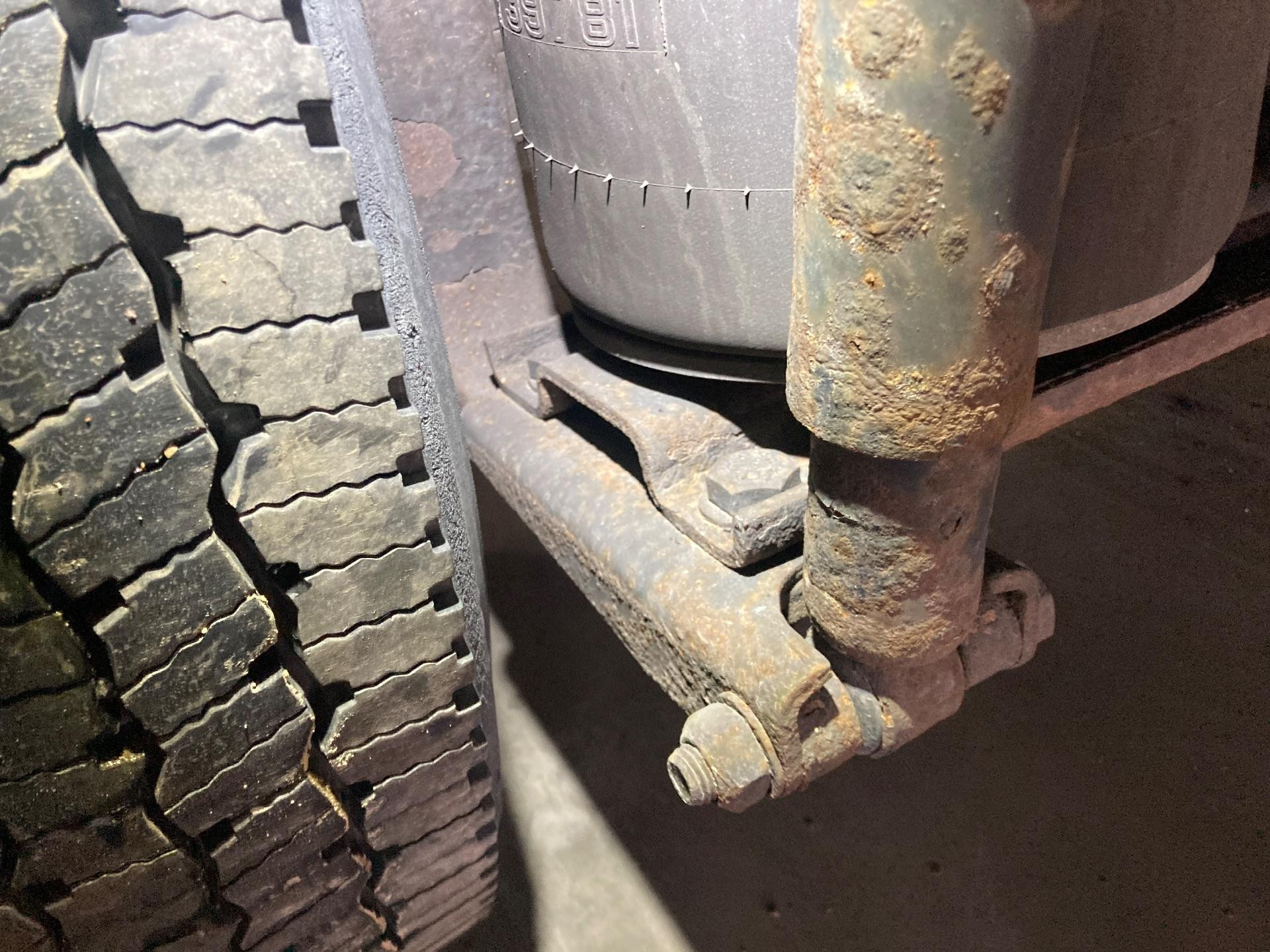 GMC C6500 Suspension Air Spring Pedestal for Sale