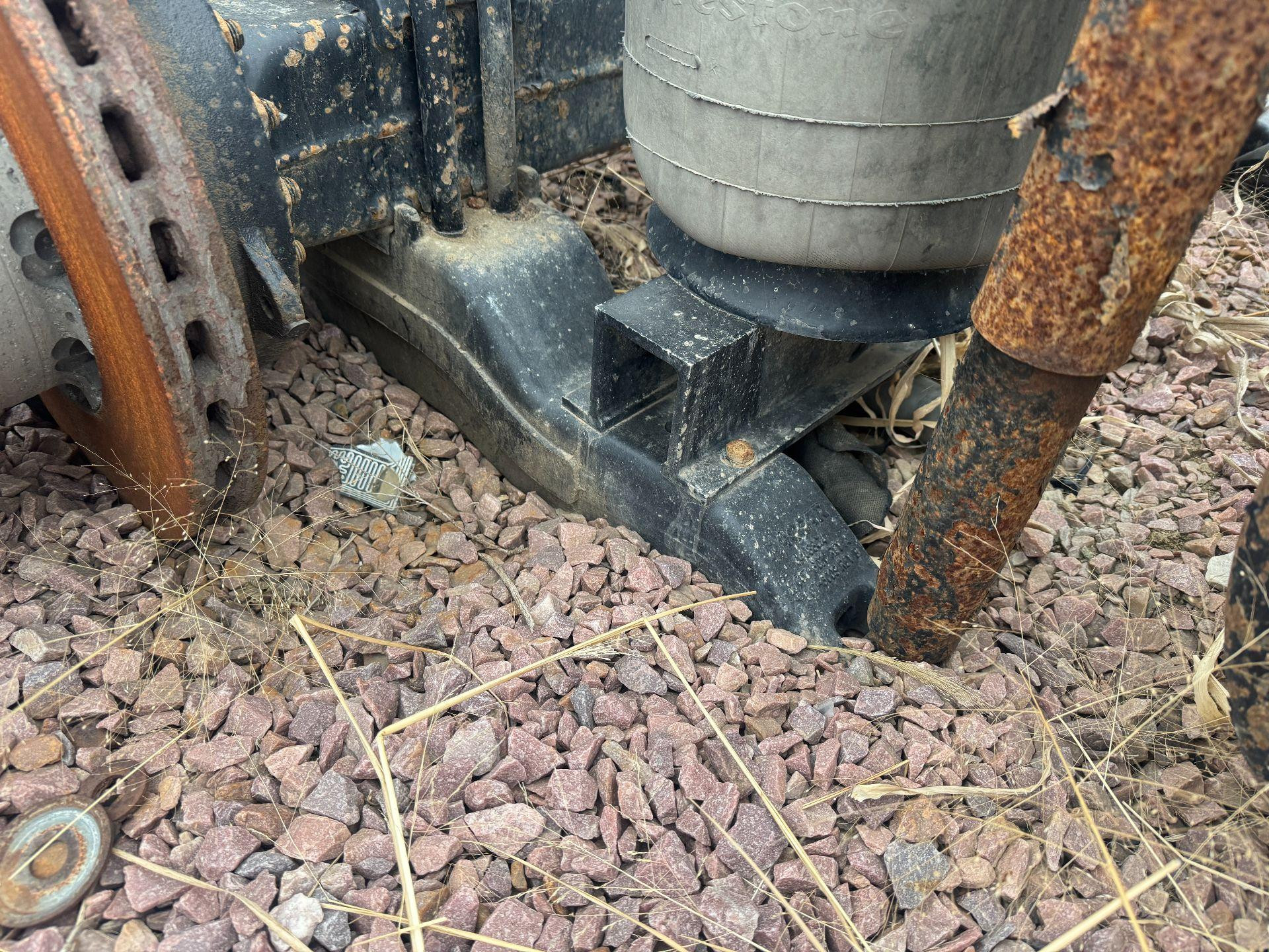 C07-6010 | Kenworth T880 Suspension Air Spring Pedestal for Sale