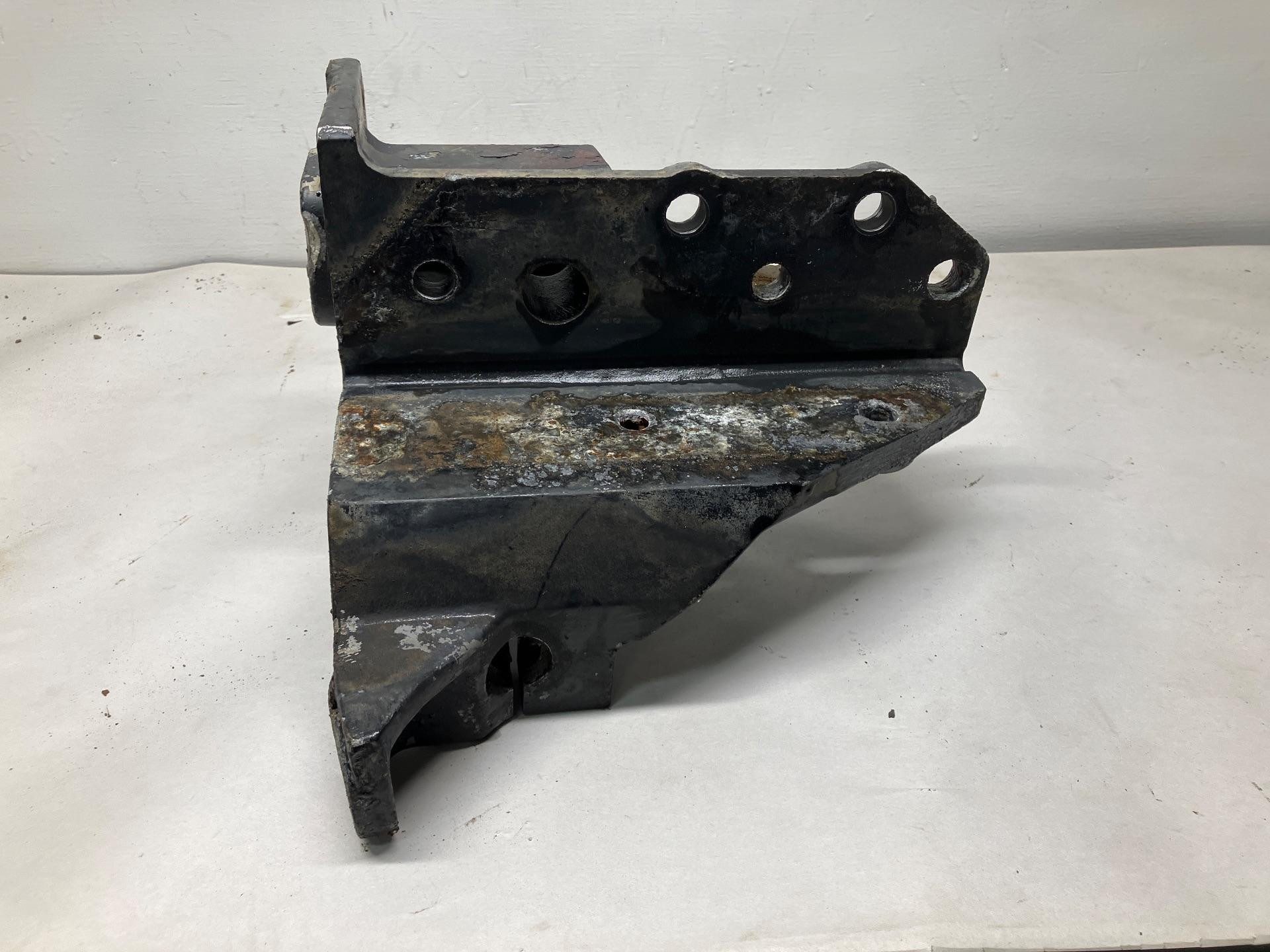 K058-534R | Kenworth W900L Suspension Spring Hanger for Sale