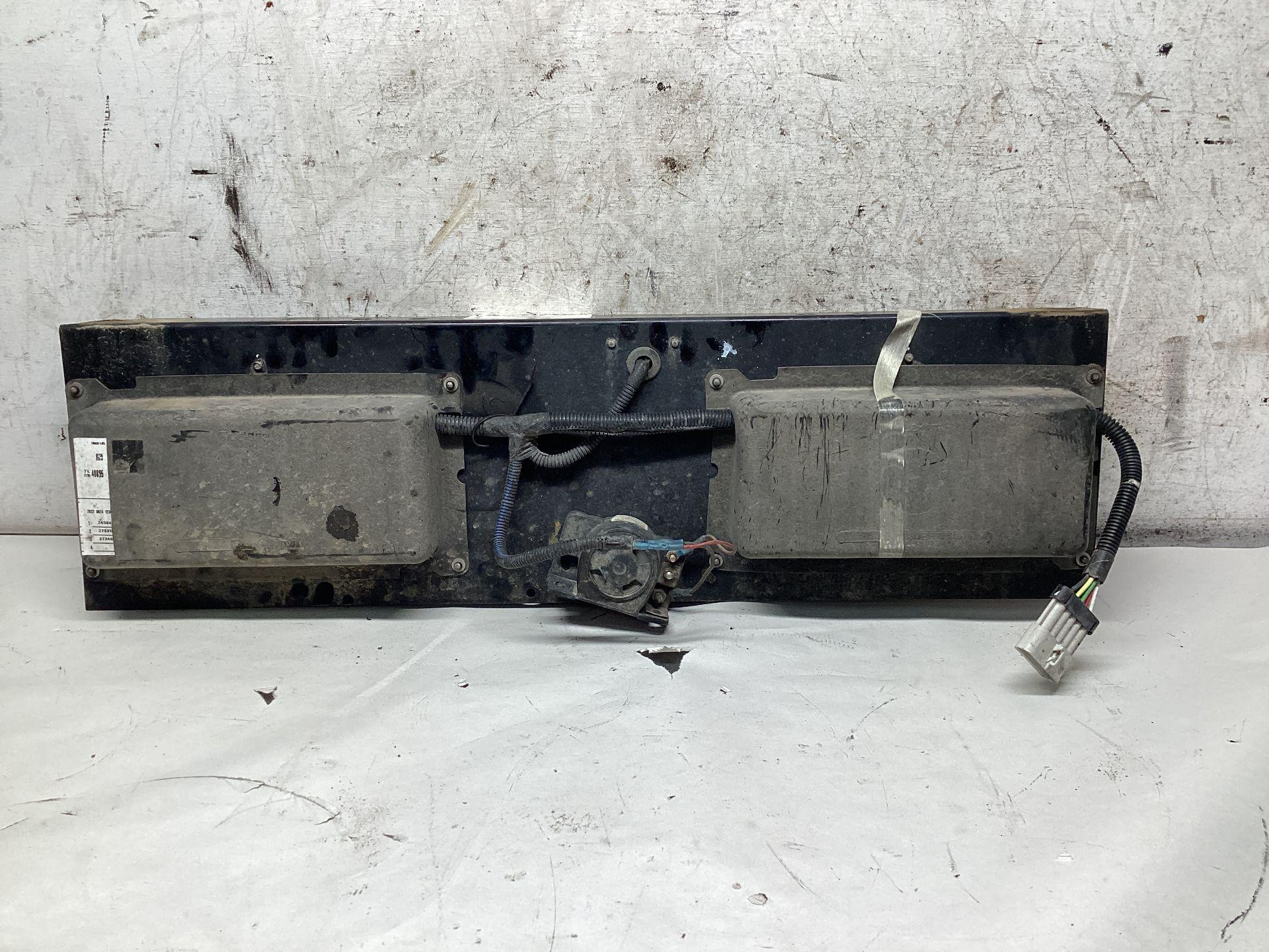 40895 | International 8600 Tail Panel for Sale