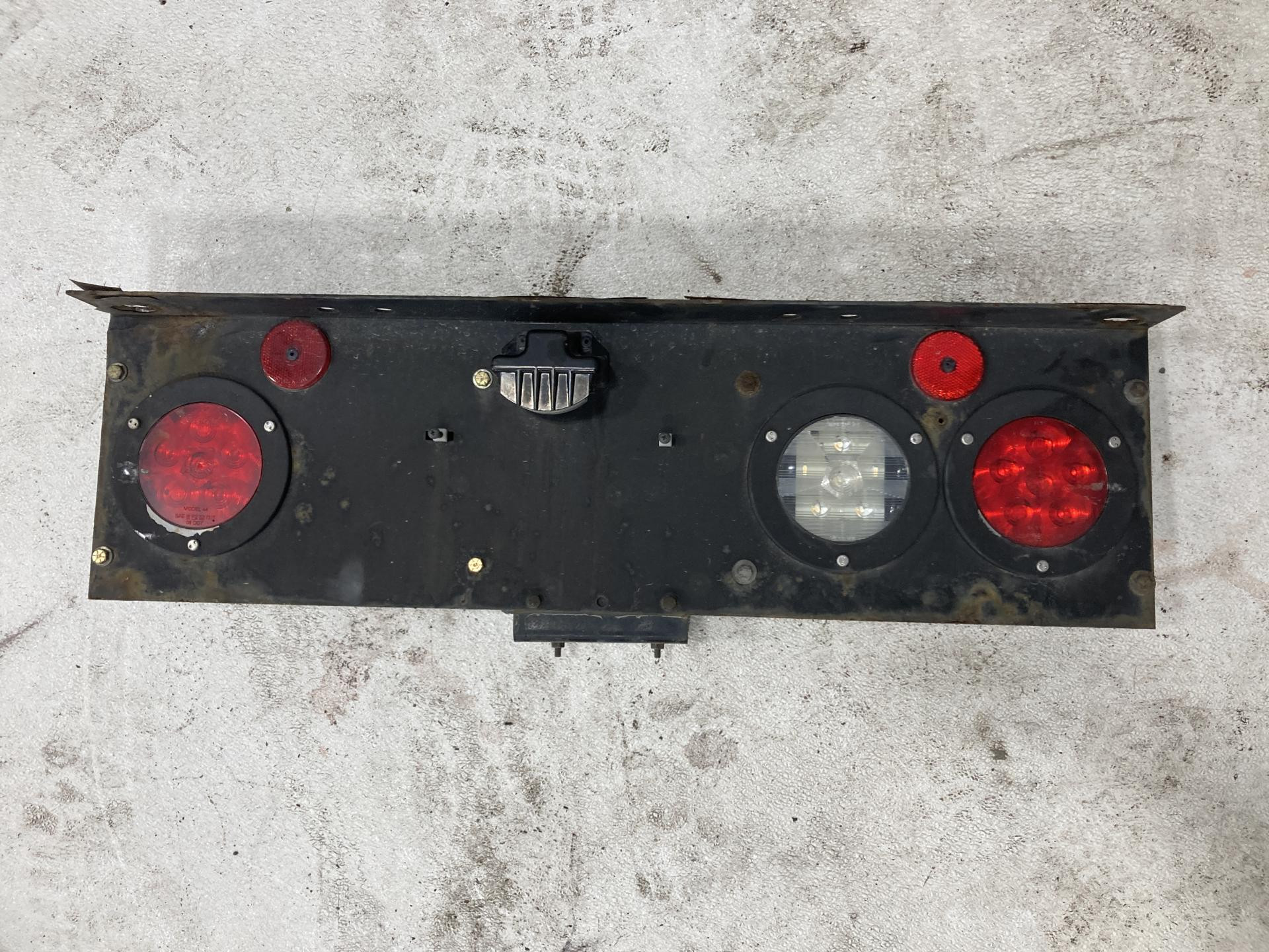 Mack ANTHEM (AN) Tail Panel for Sale