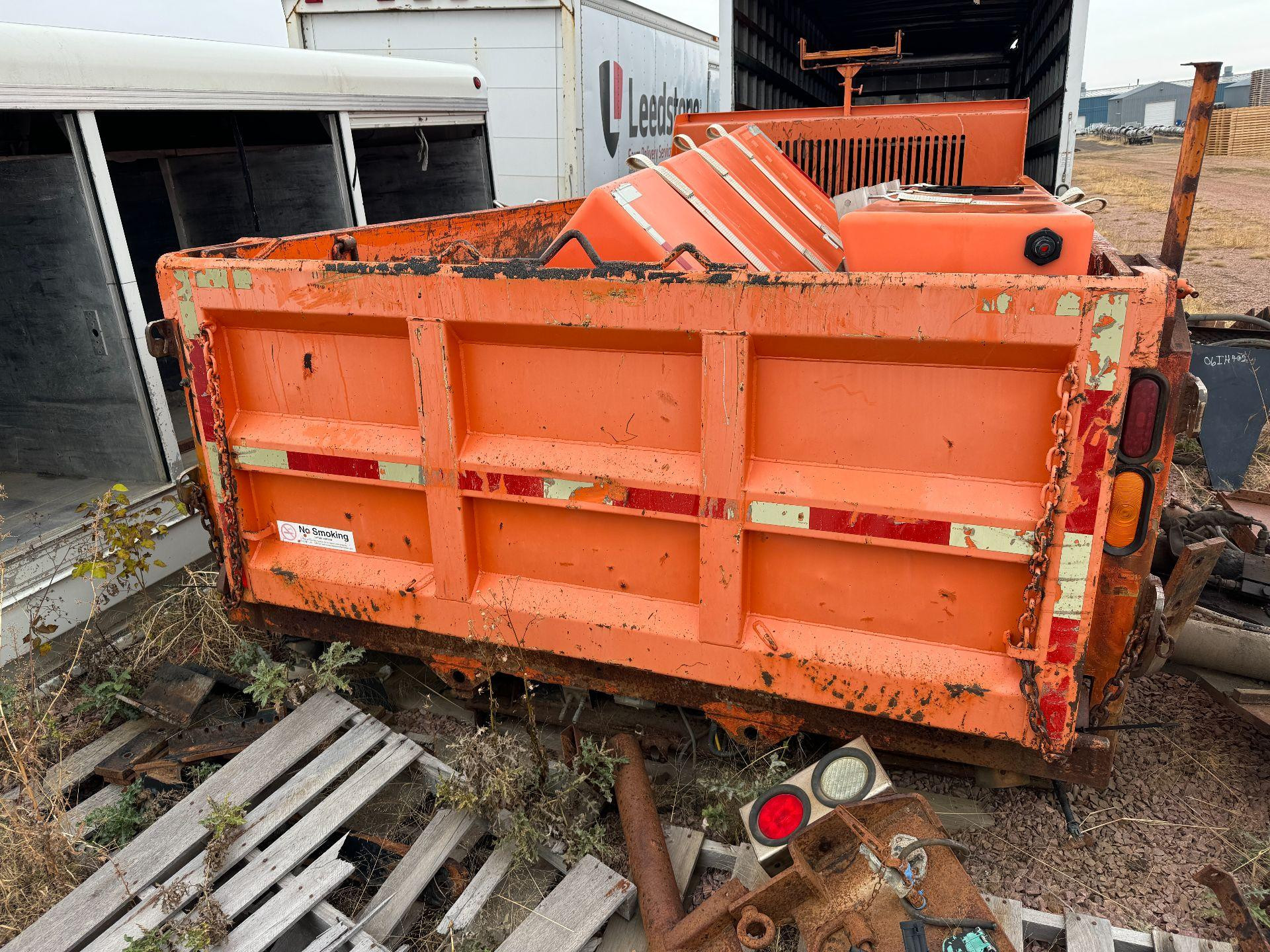 international-7600-tailgate-decklid-for-sale