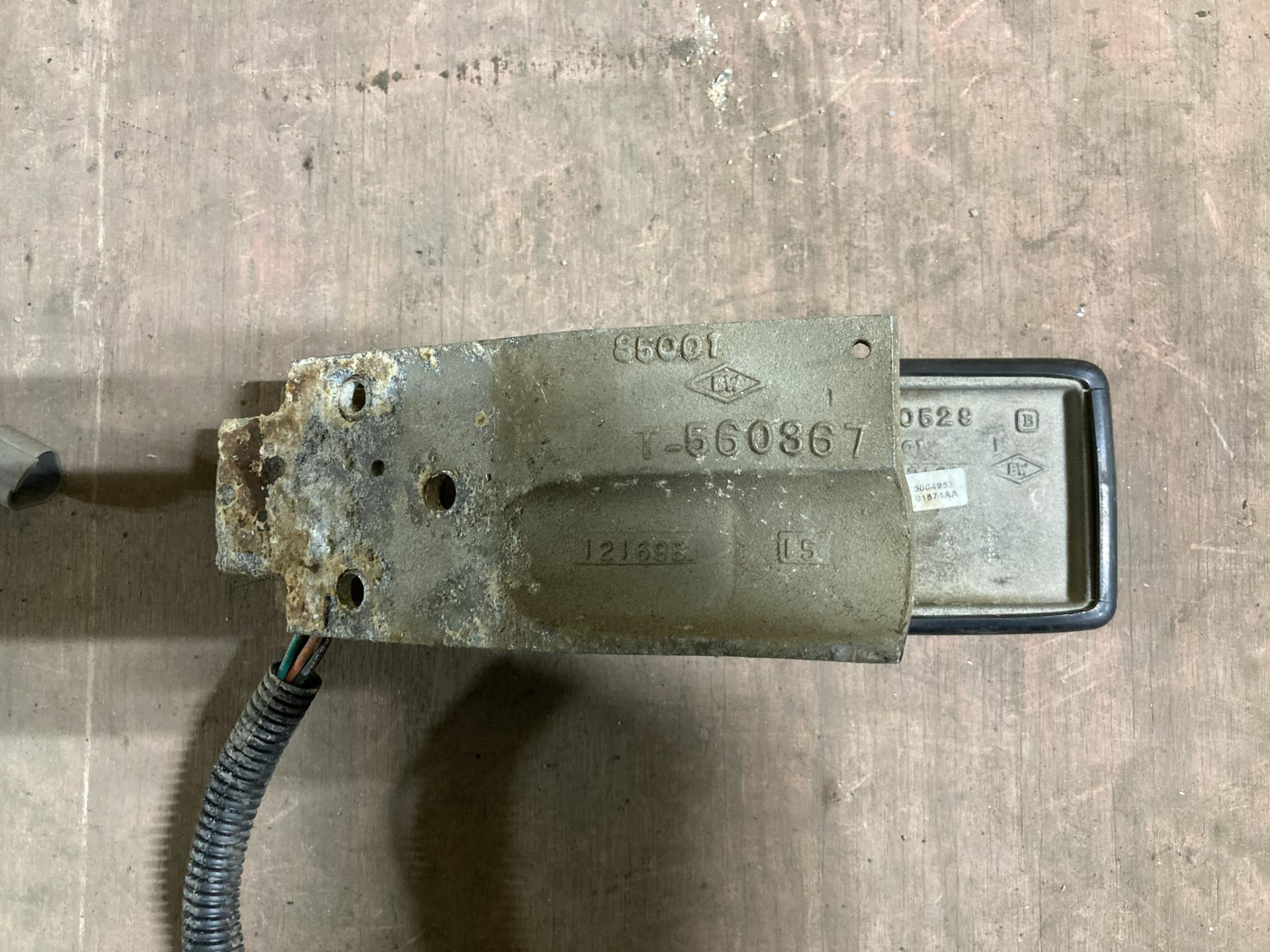 16-07882 | Peterbilt 357 Foot Control Pedal for Sale