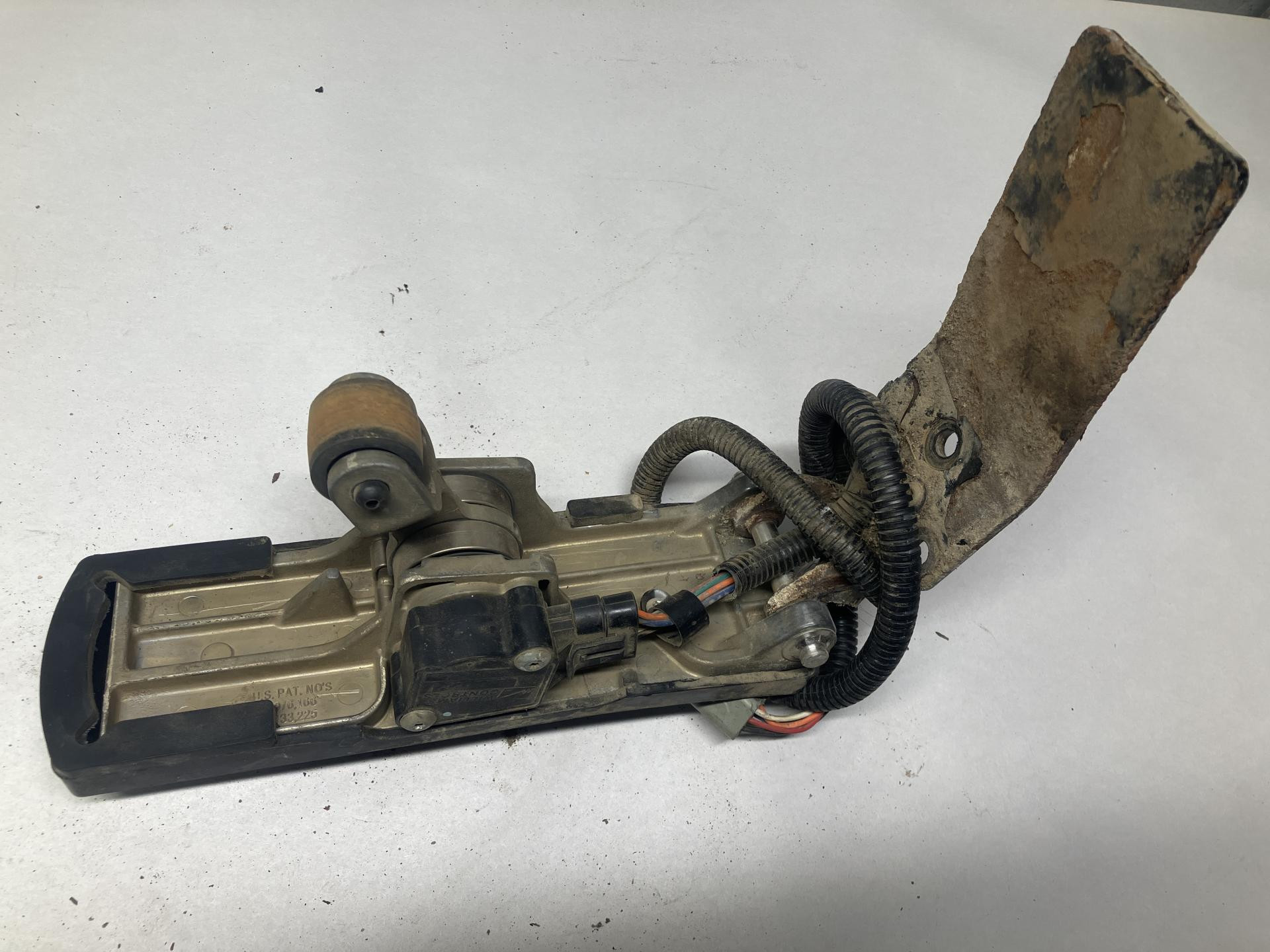 VERIFY | Peterbilt 389 Foot Control Pedal for Sale