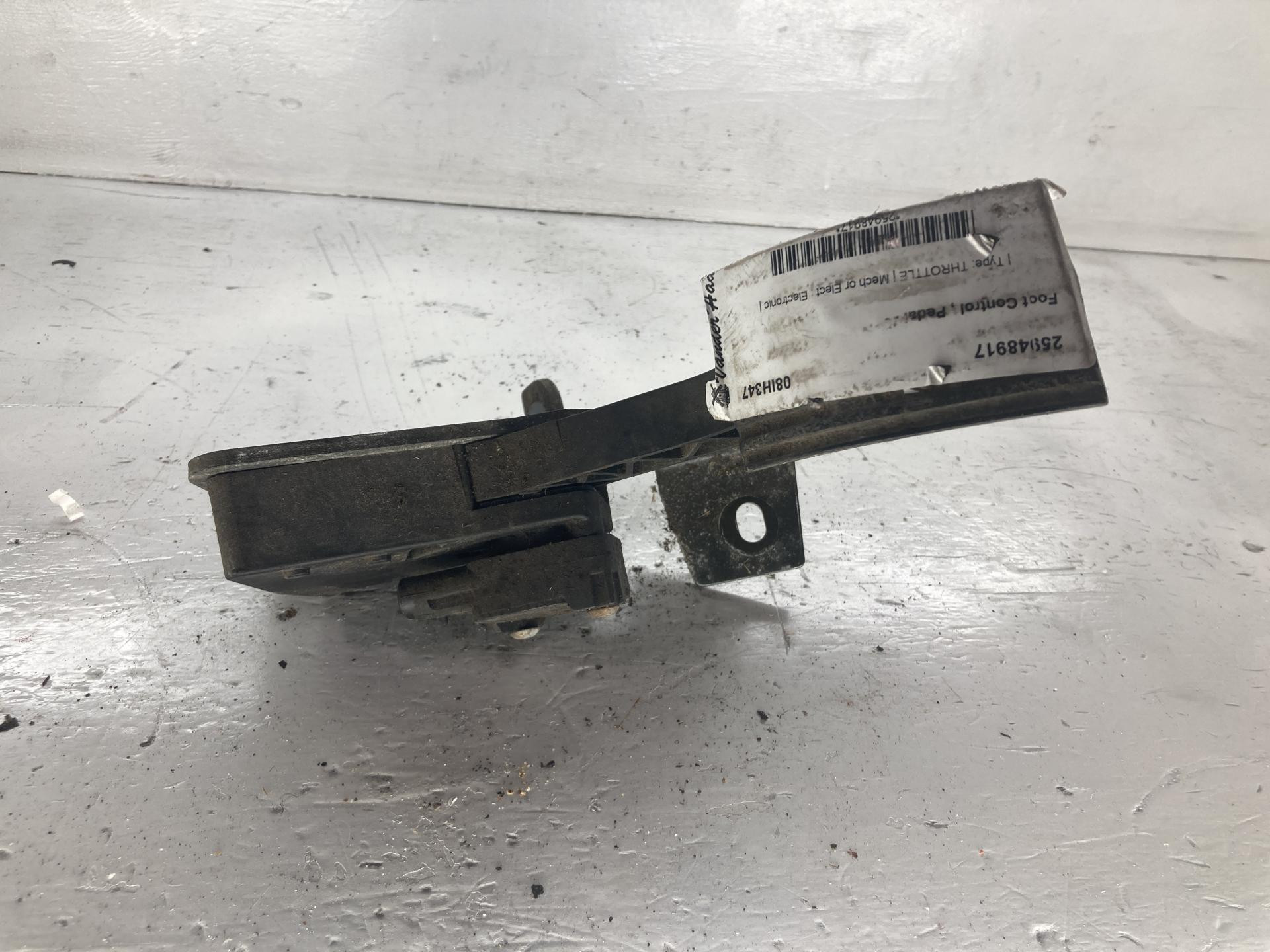 3604691C92 | International CF600 Foot Control Pedal for Sale