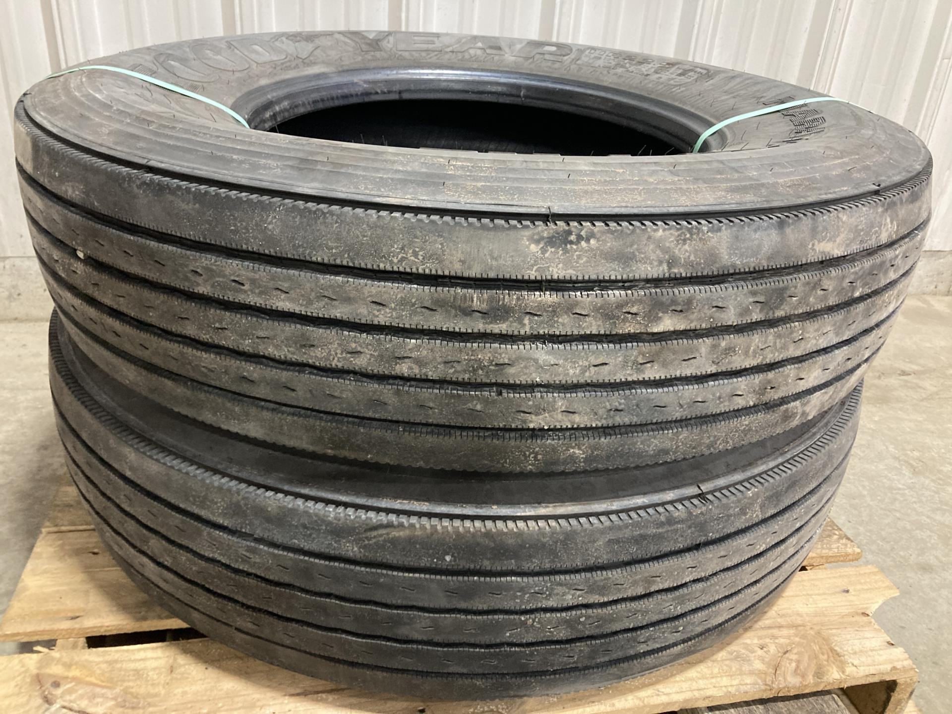 GOODYEAR | Peterbilt 367 Tire for Sale