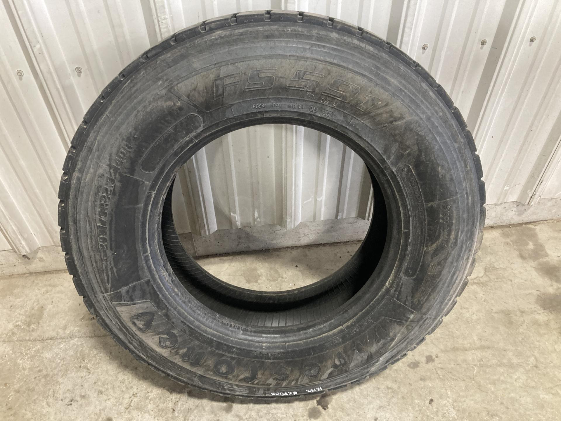 FIRESTONE | Peterbilt 375 Tire for Sale