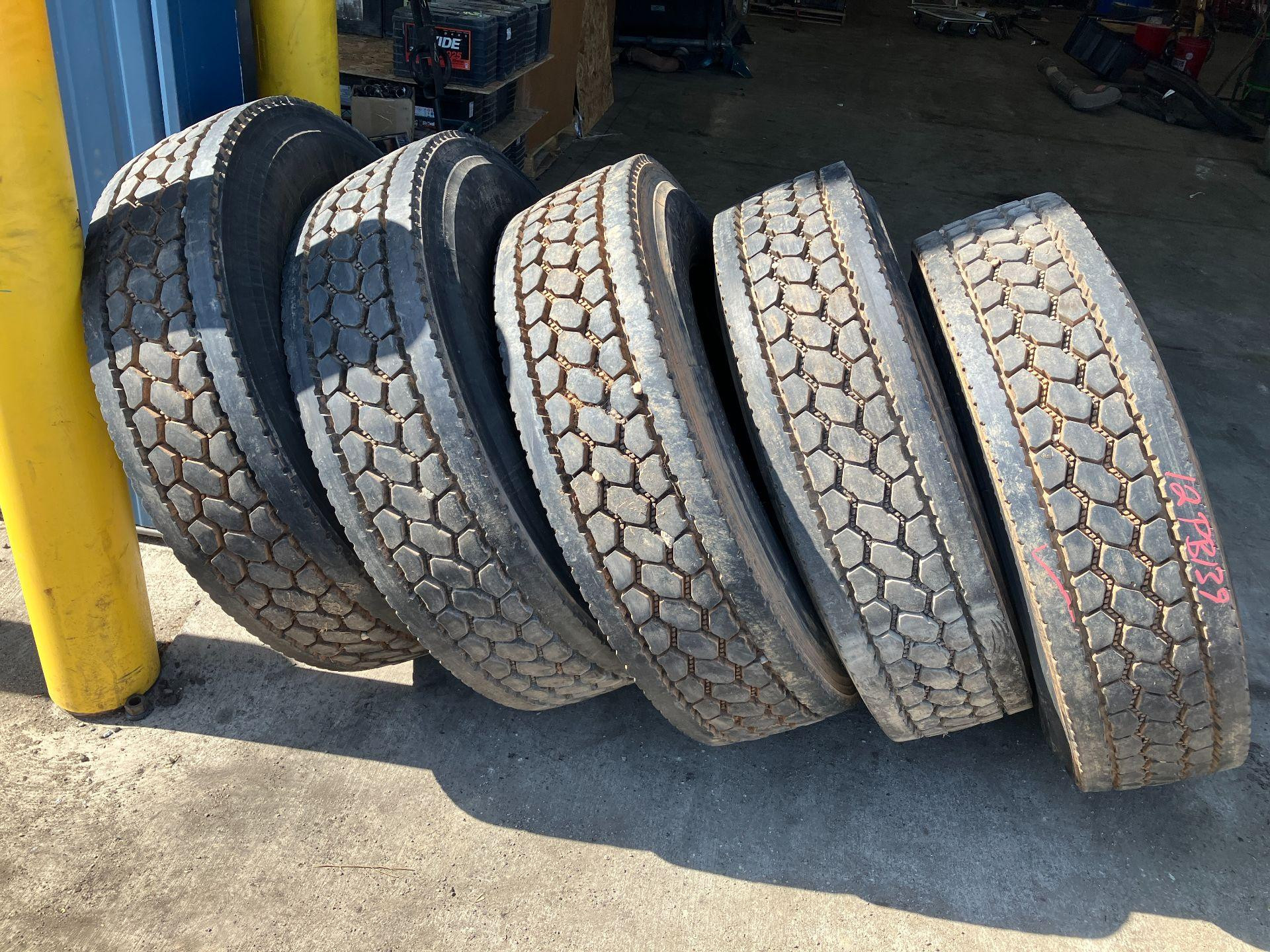 Freightliner FC80 Tire for Sale