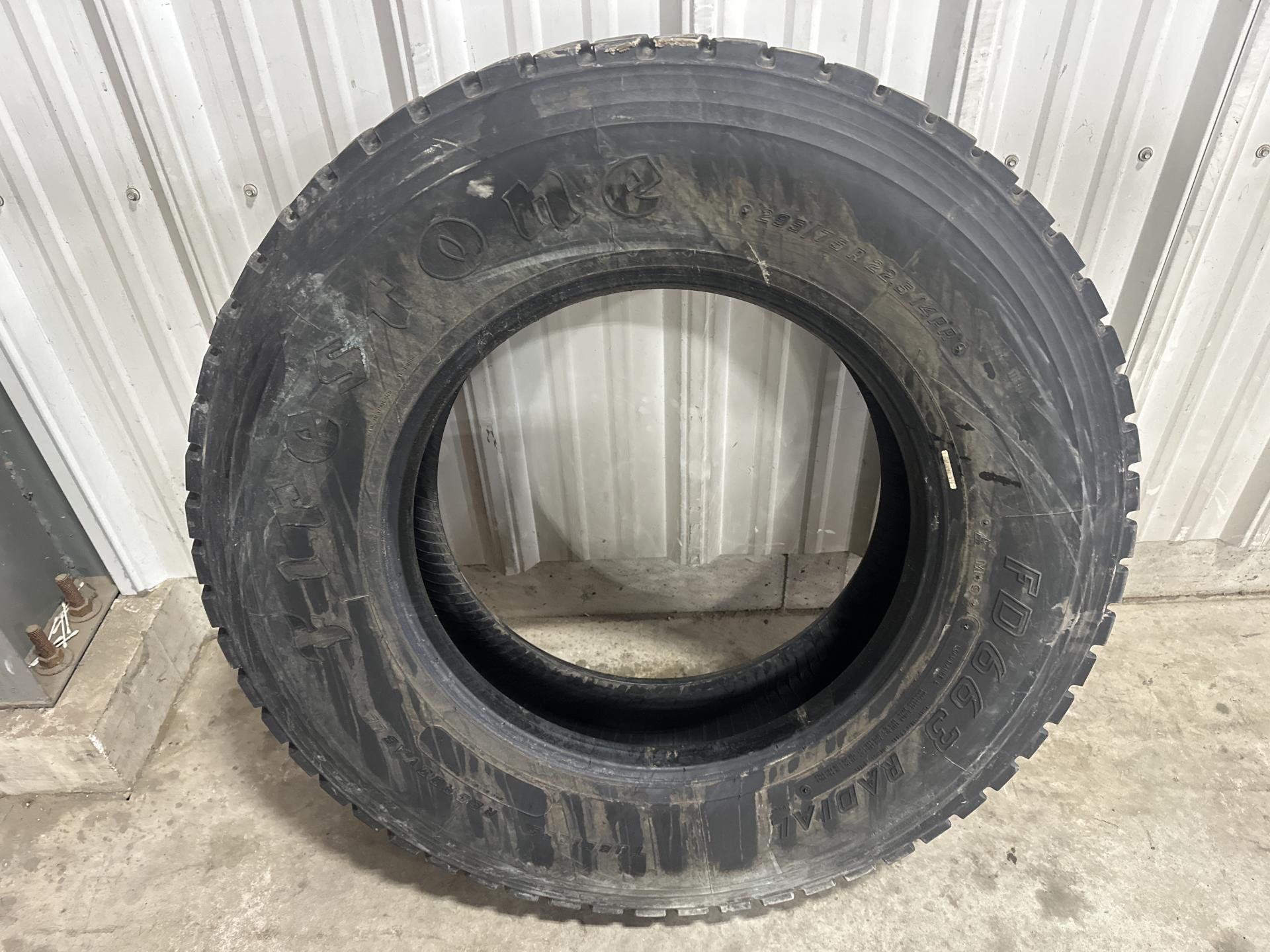FIRESTONE | International 9900 Tire for Sale