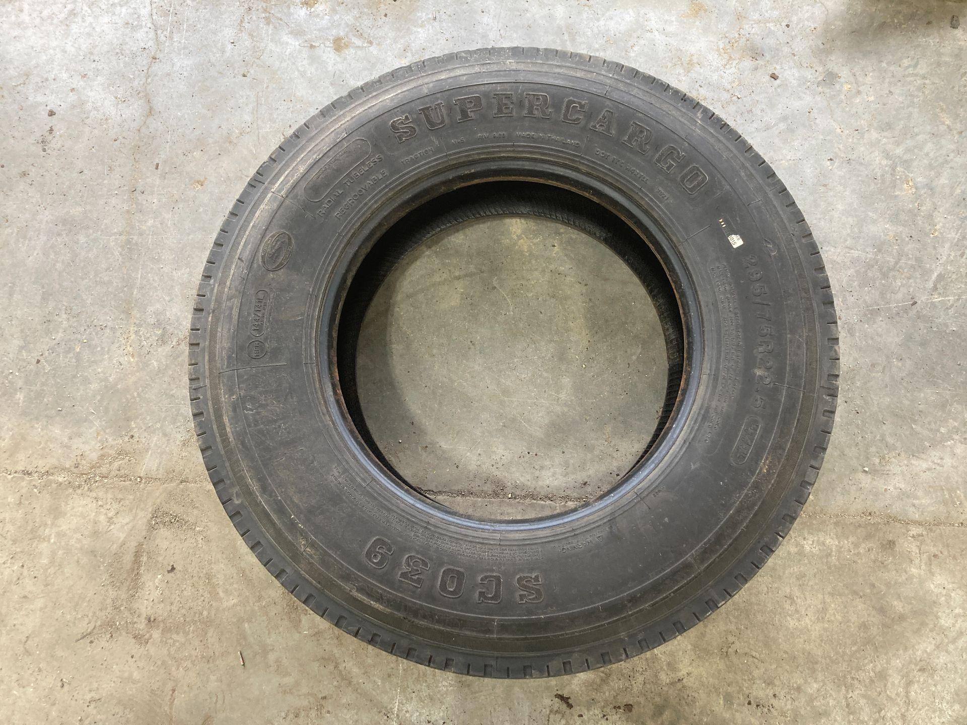 Peterbilt 353 Tire for Sale