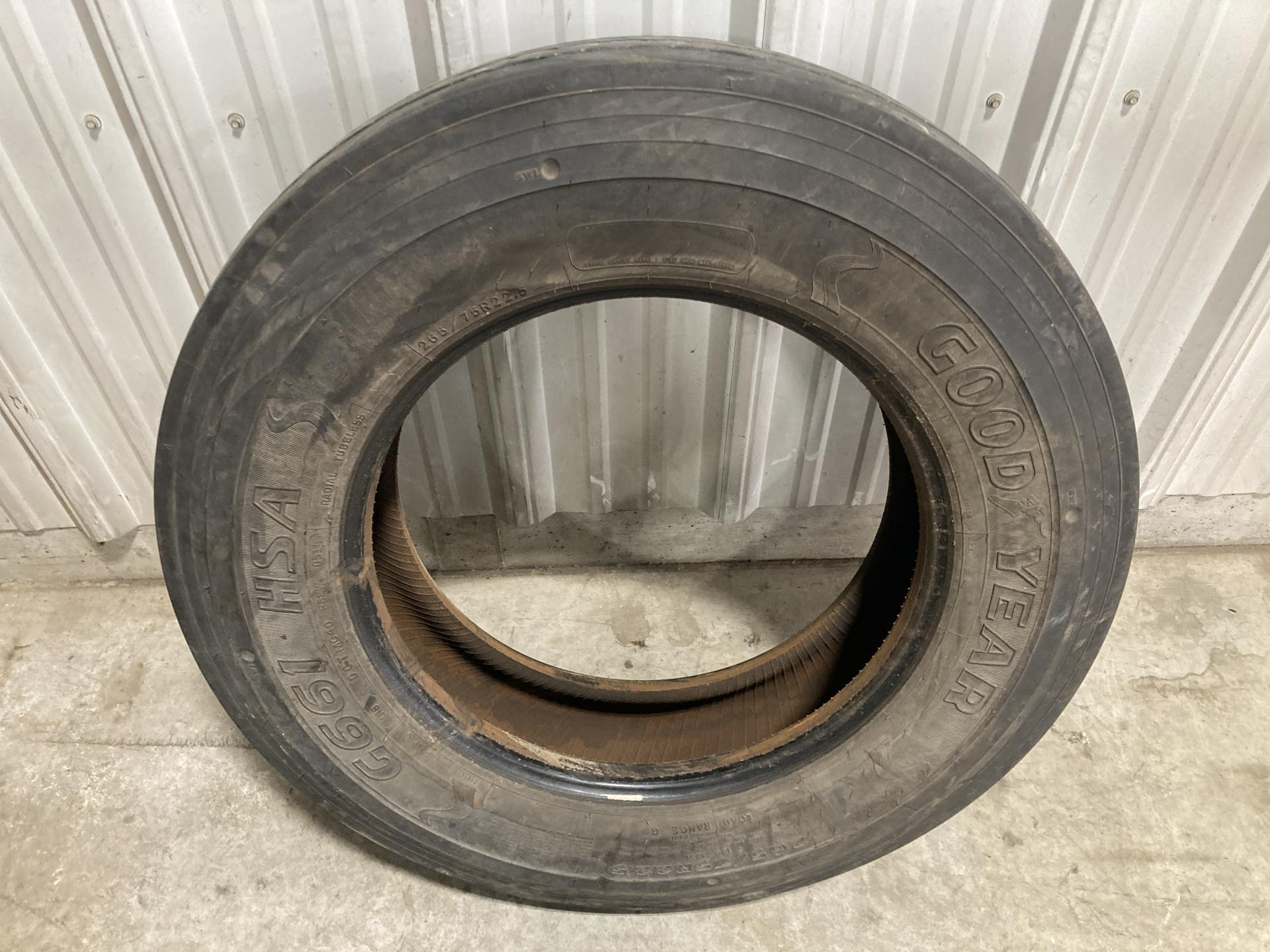 GOODYEAR | GMC C7500 Tire for Sale