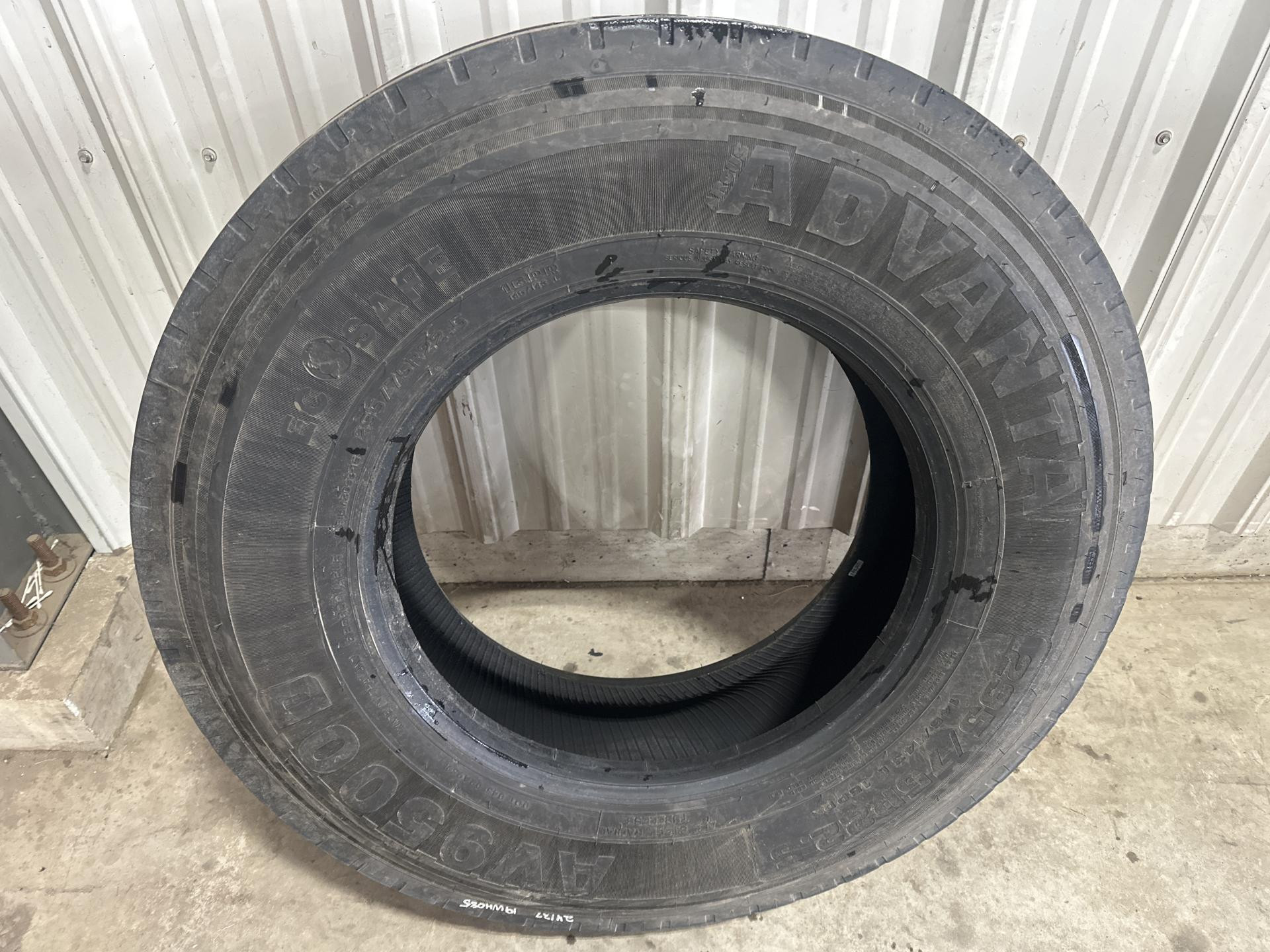 ADVANTA | Freightliner CASCADIA Tire for Sale
