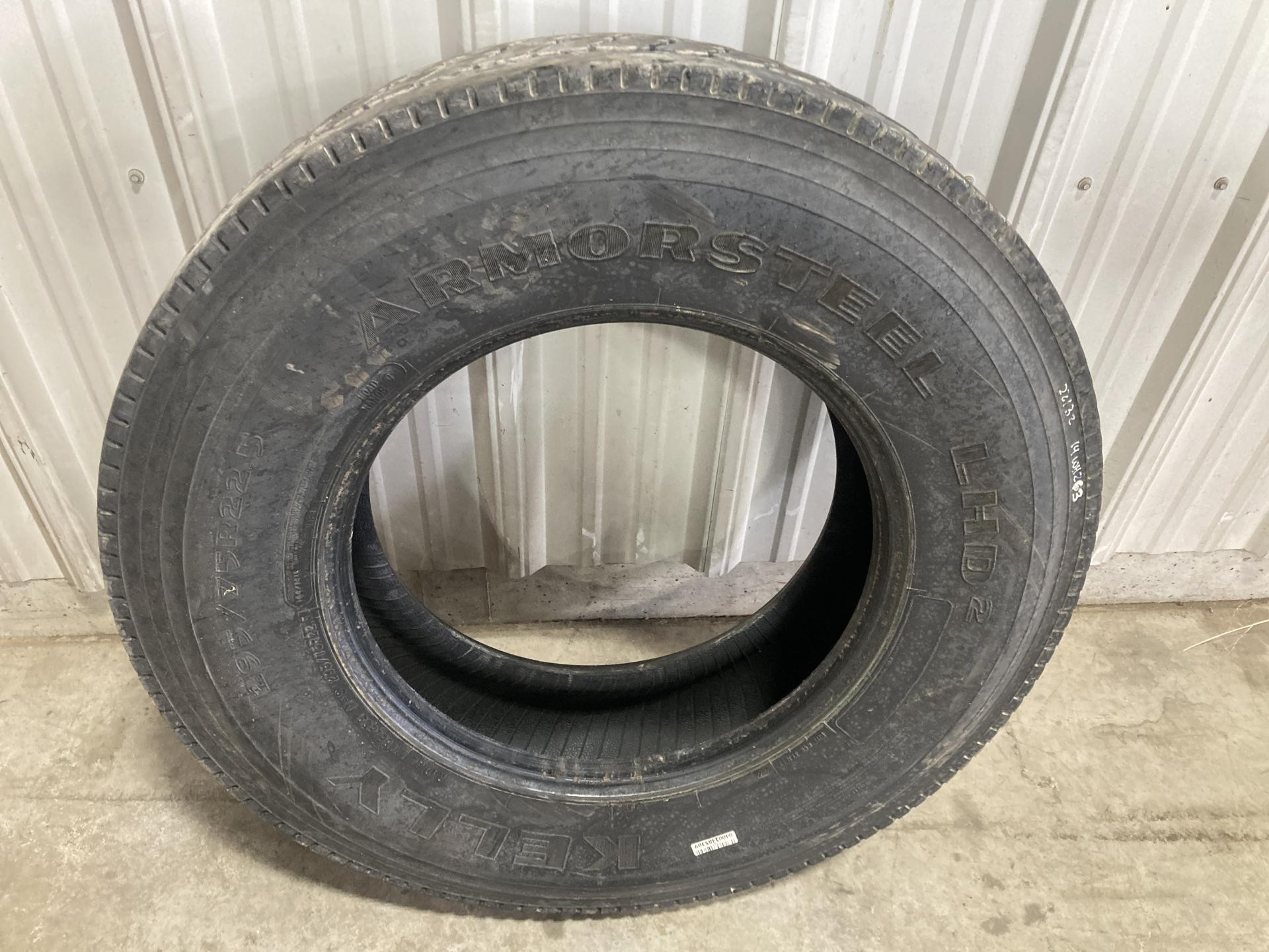 KELLY | Freightliner CASCADIA Tire for Sale