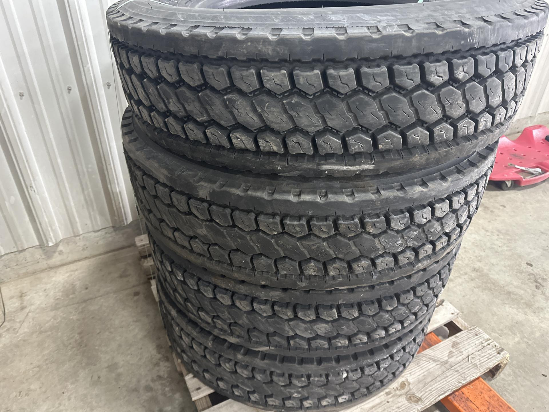AMERICUS | Freightliner CASCADIA Tire for Sale