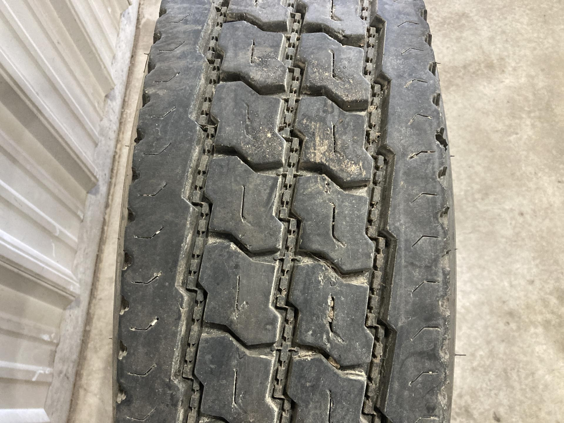 HERCULES | Freightliner COLUMBIA 120 Tire for Sale
