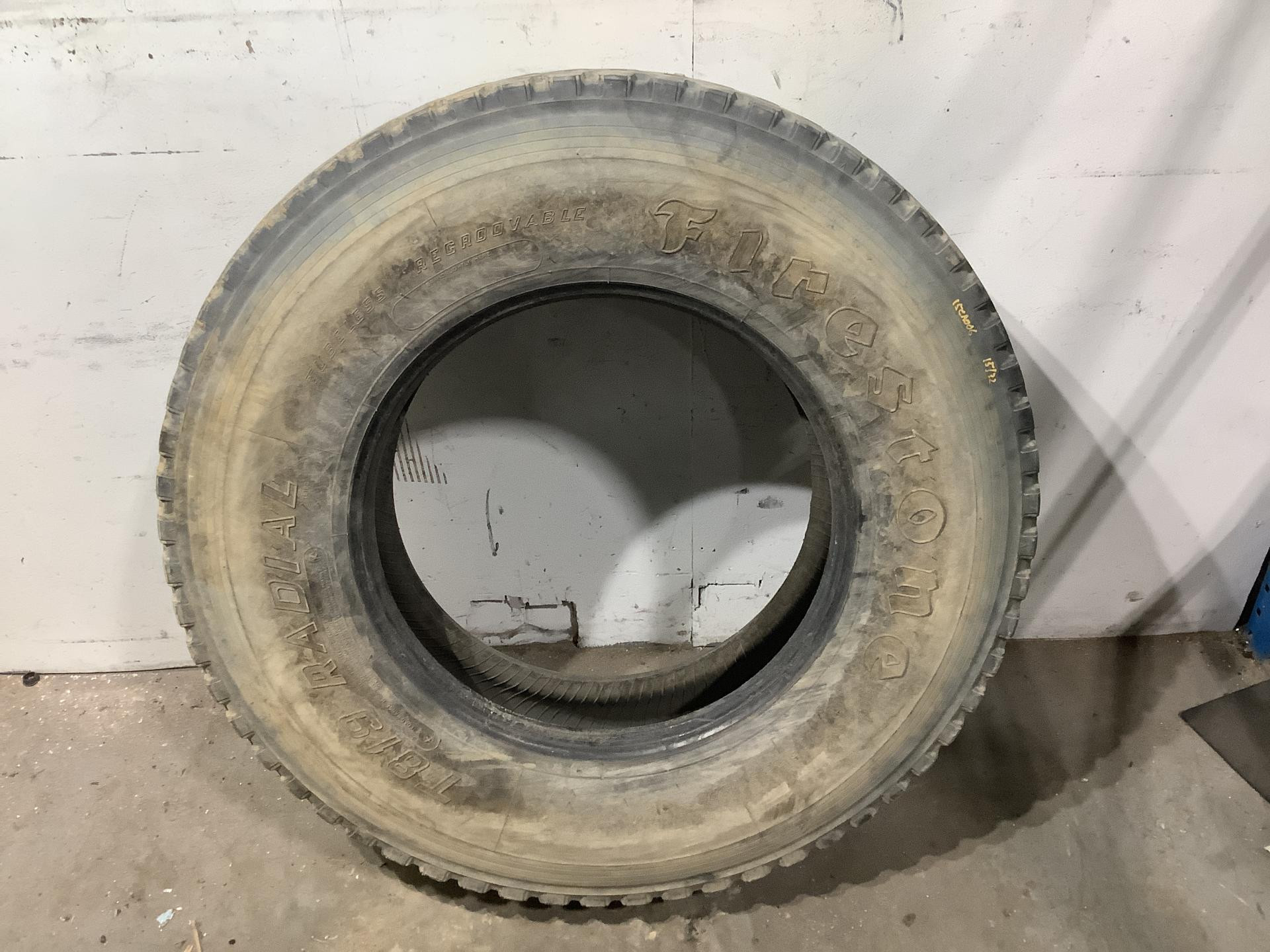 CAT CT660 Tire for Sale
