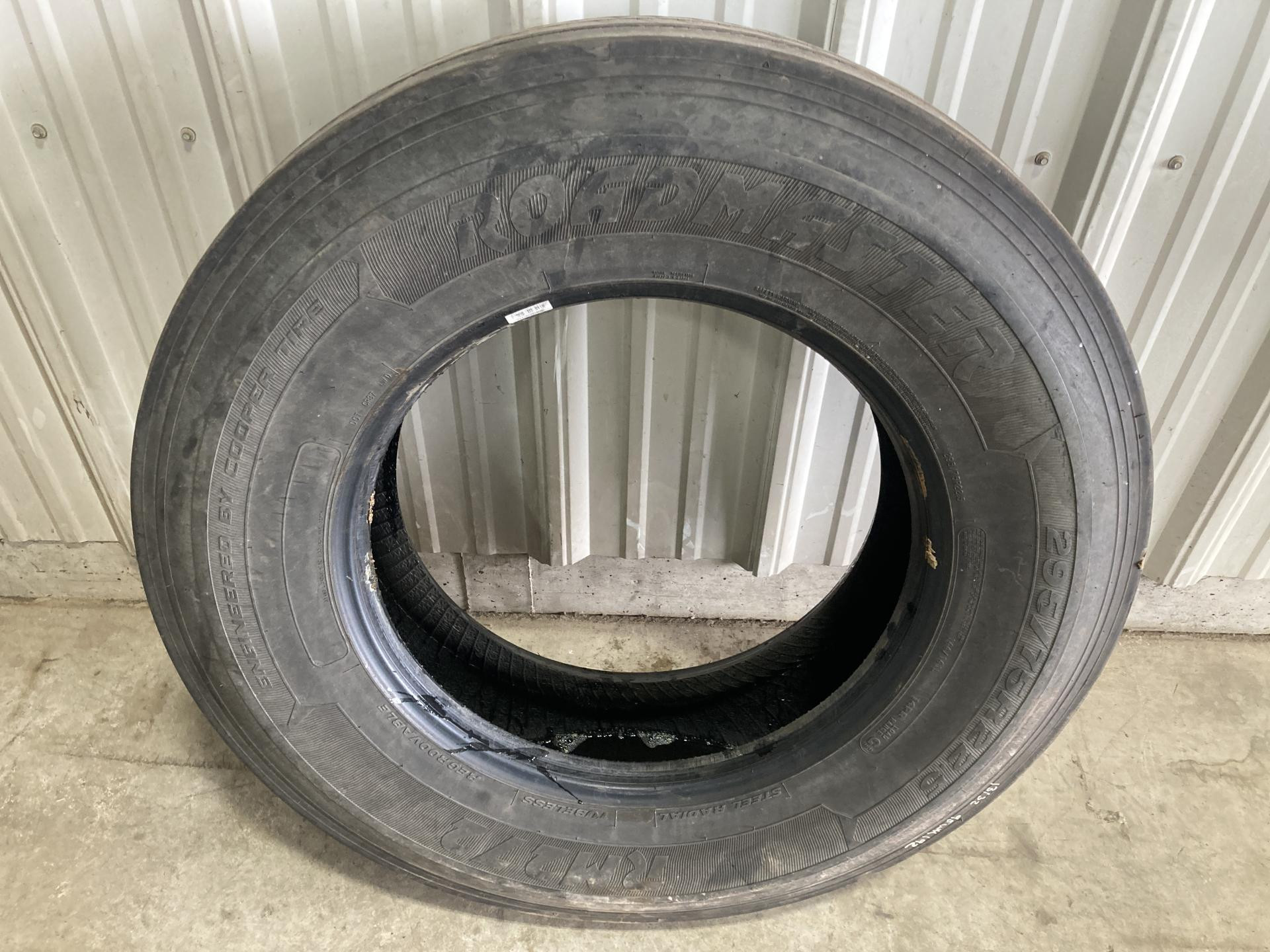 ROADMASTER | Freightliner FLB Tire for Sale